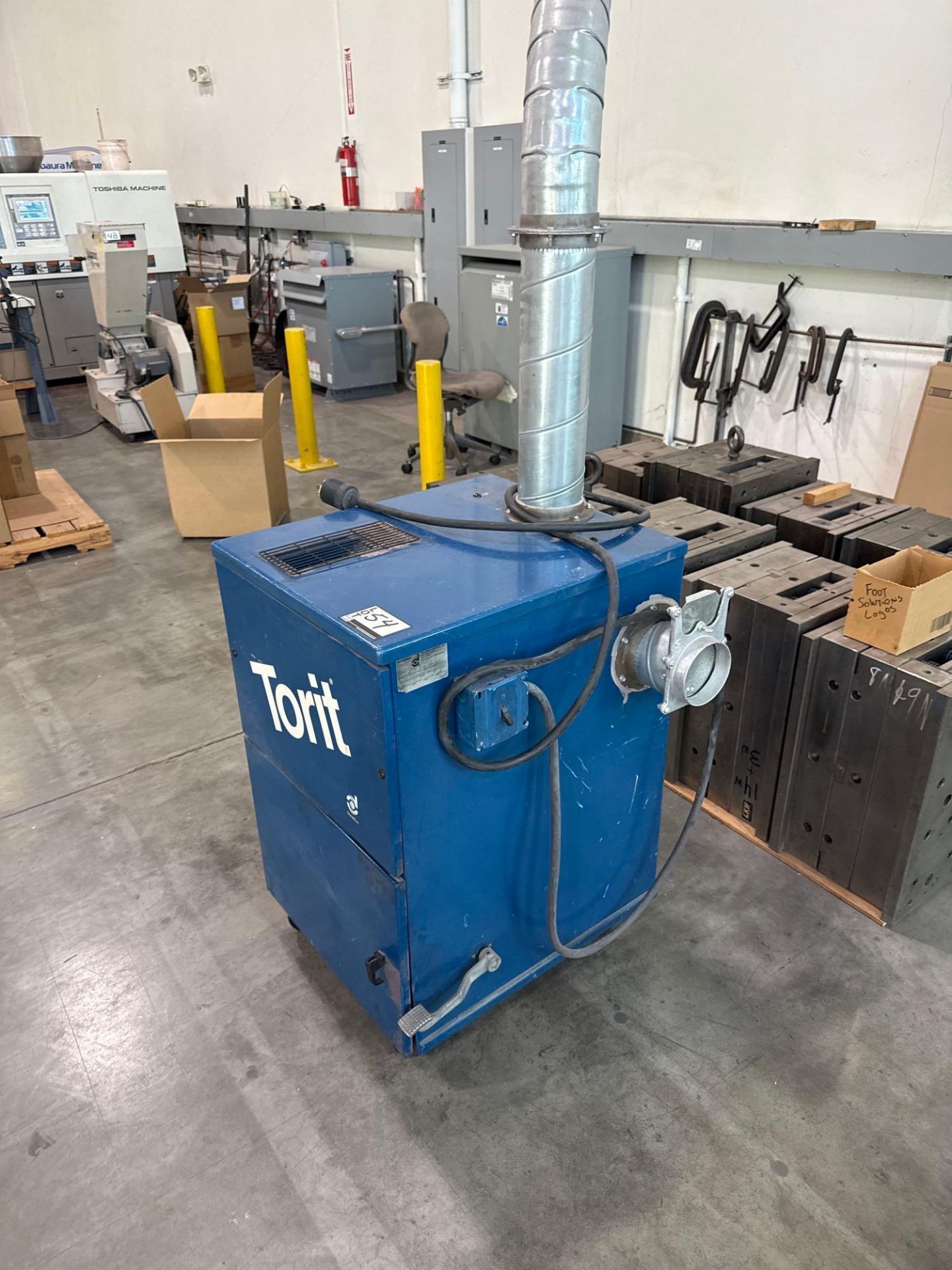 Donaldson Torit 64-CAB Portable Dust Collector, 3/4 HP, s/n 16571868 ...