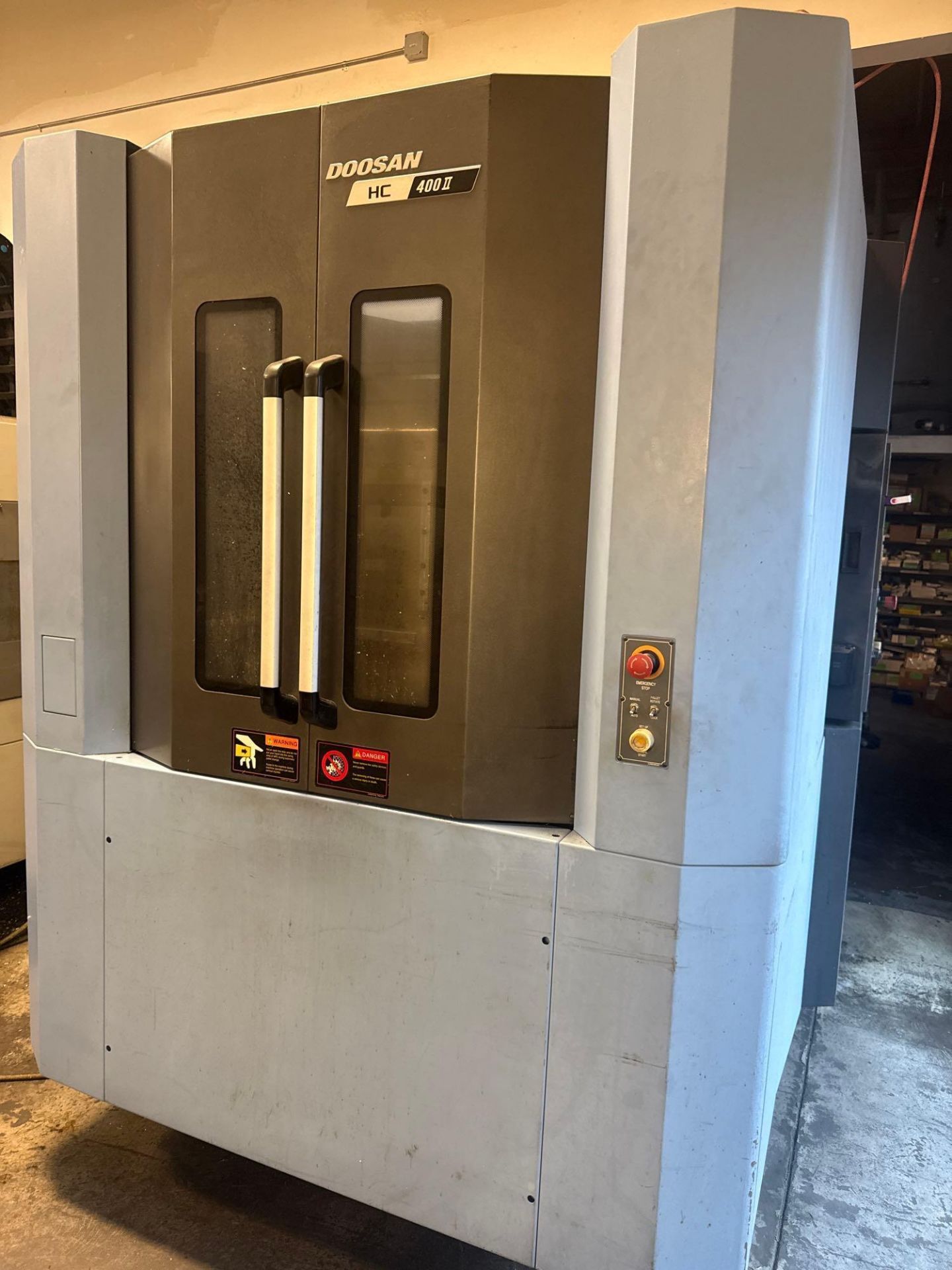 Doosan HC 400-II HMC Doosan - Fanuc i Ctrl., 23.6” x 22” x 22.2” Trvls ...