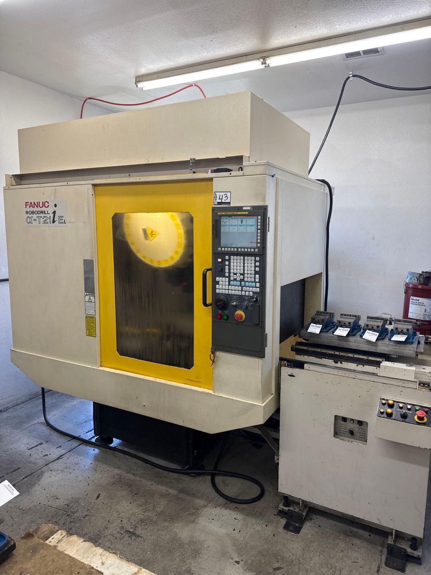 Fanuc Robodrill T21iEl PC2 VMC, 27.5” x 15.7” x 13.7” Trvls, (2) Pallet ...