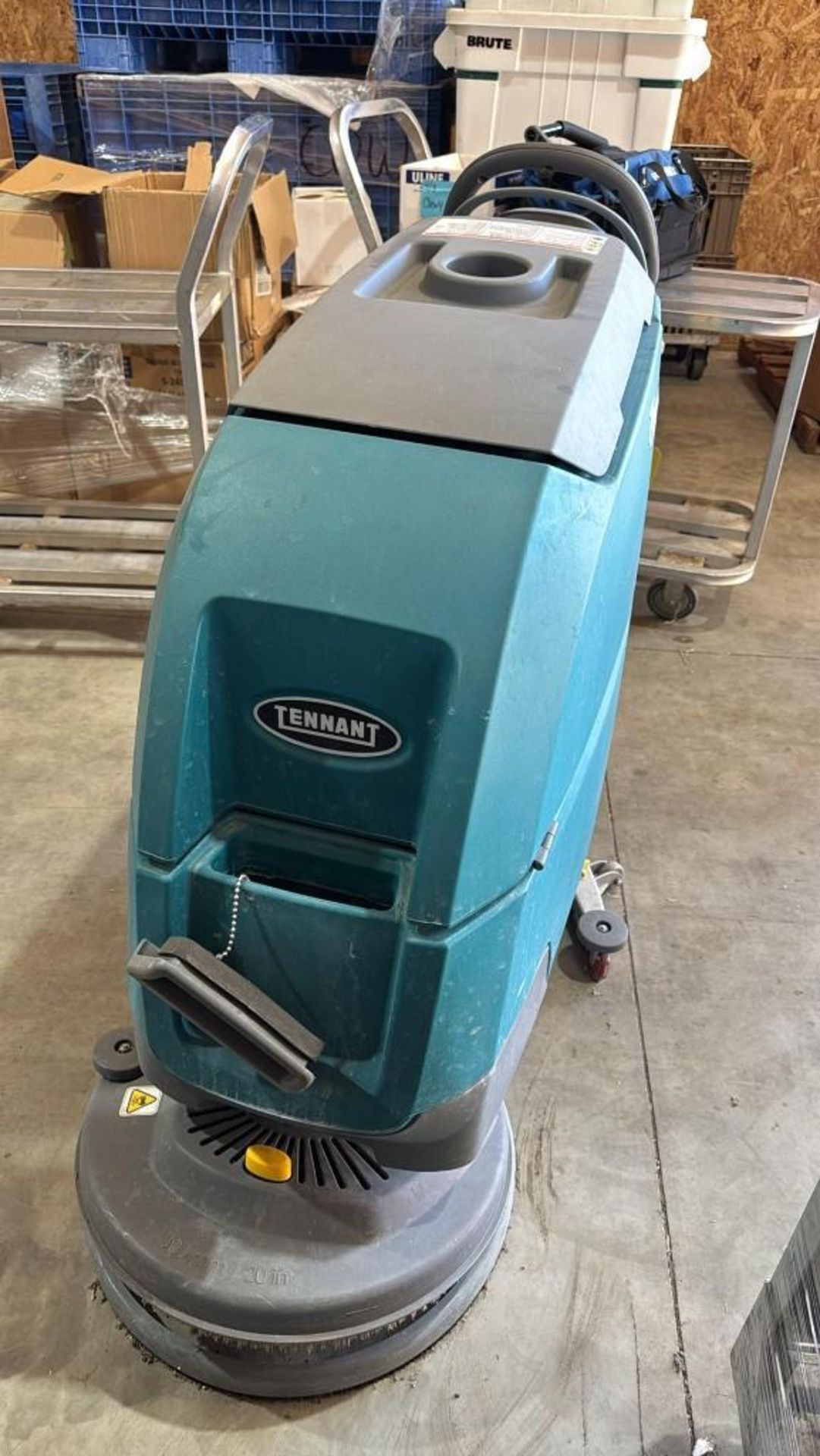 Tennant T300 Walk-Behind Floor Scrubber, Battery Powered, Eco-Mode. For ...