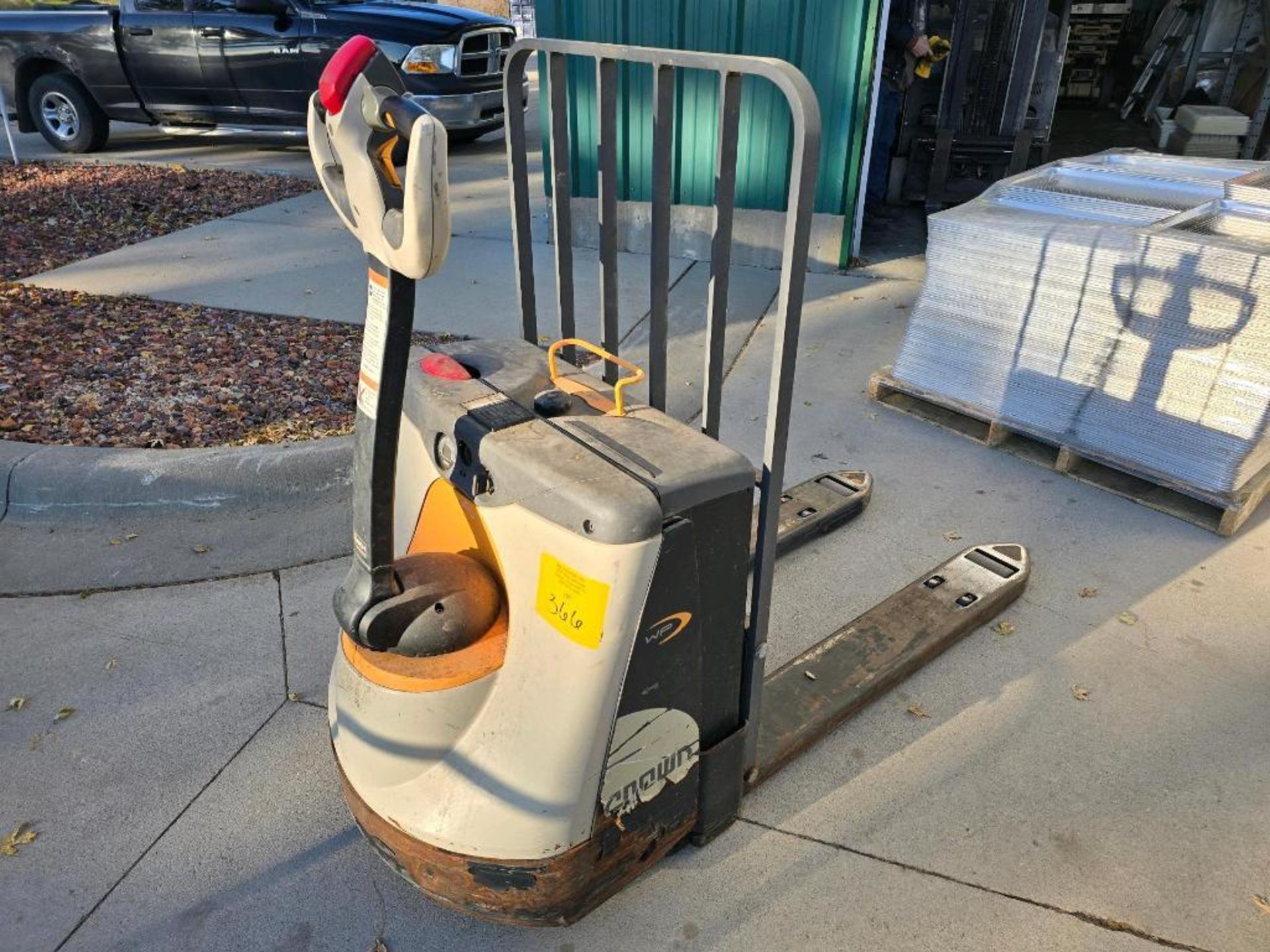 Crown WP 3035-45 Electric Pallet Jack, SN 10277026, Maximum Lift ...