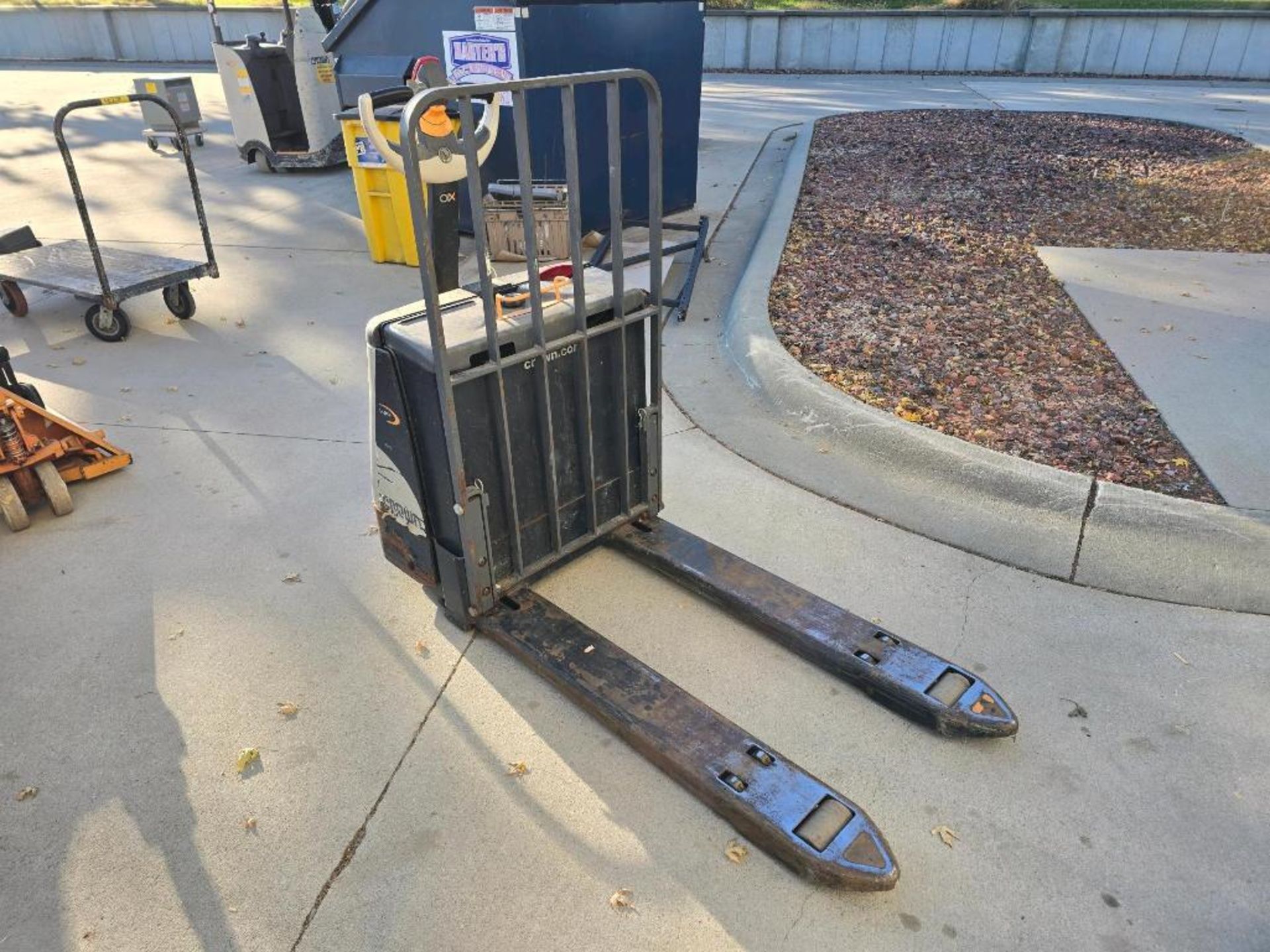 Crown WP 3035-45 Electric Pallet Jack, SN 10277026, Maximum Lift ...