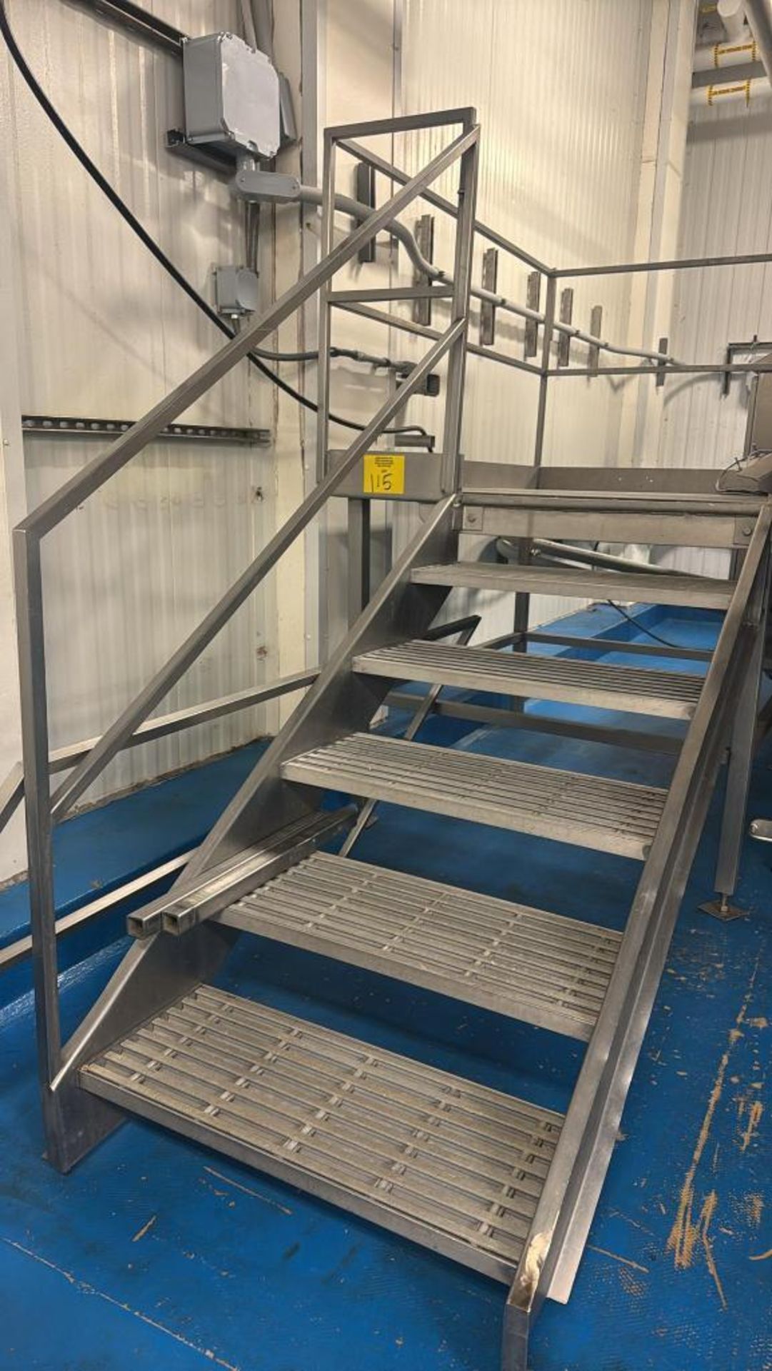 Stainless Steel 6 Stair Personnel Platform. OD: 128" x 51" x 79" with ...