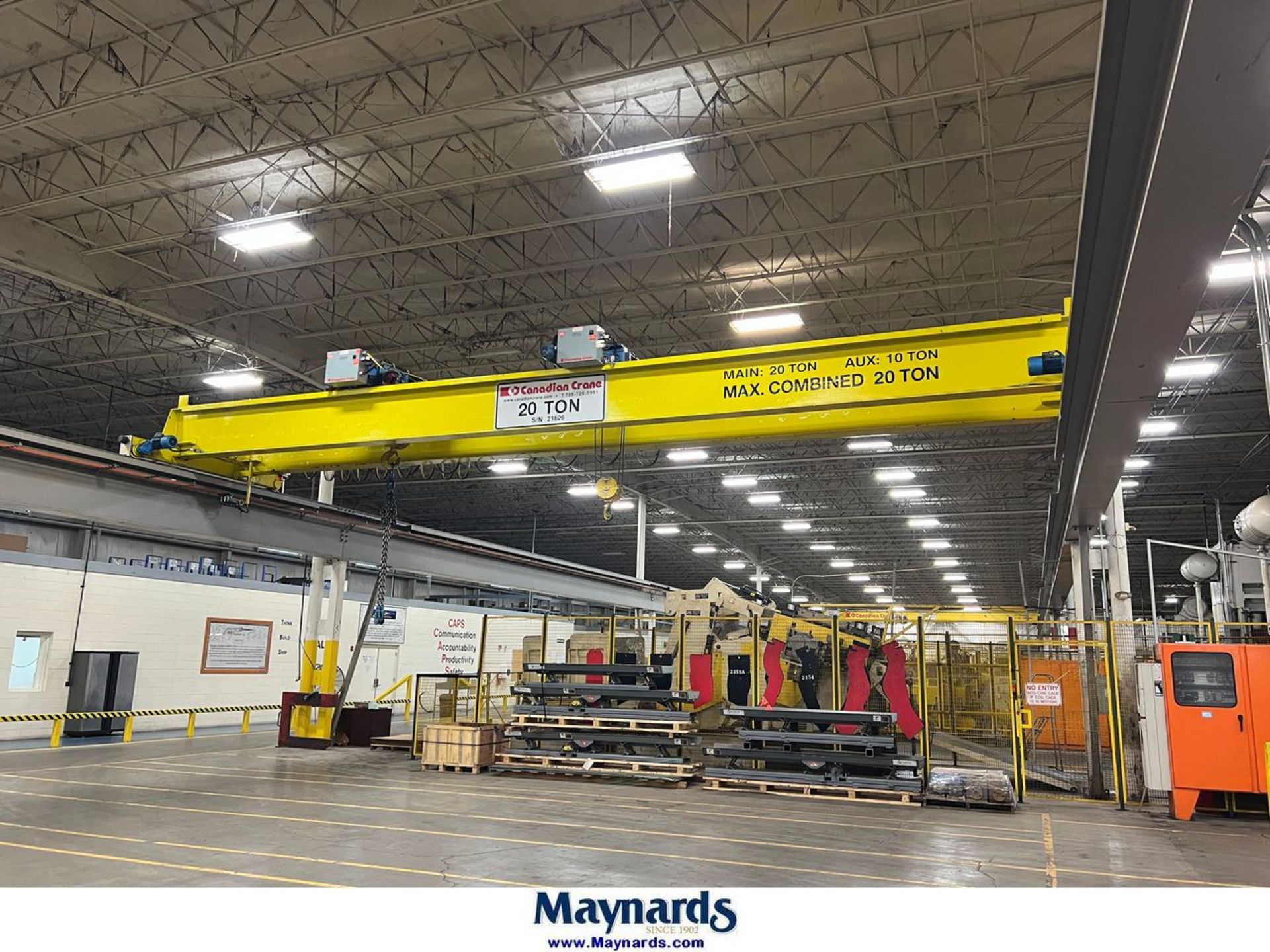 20 TON CANADIAN CRANE W/ REMOTE CONTROL MAIN WEIGHT MAX: 20 TON, AUX ...