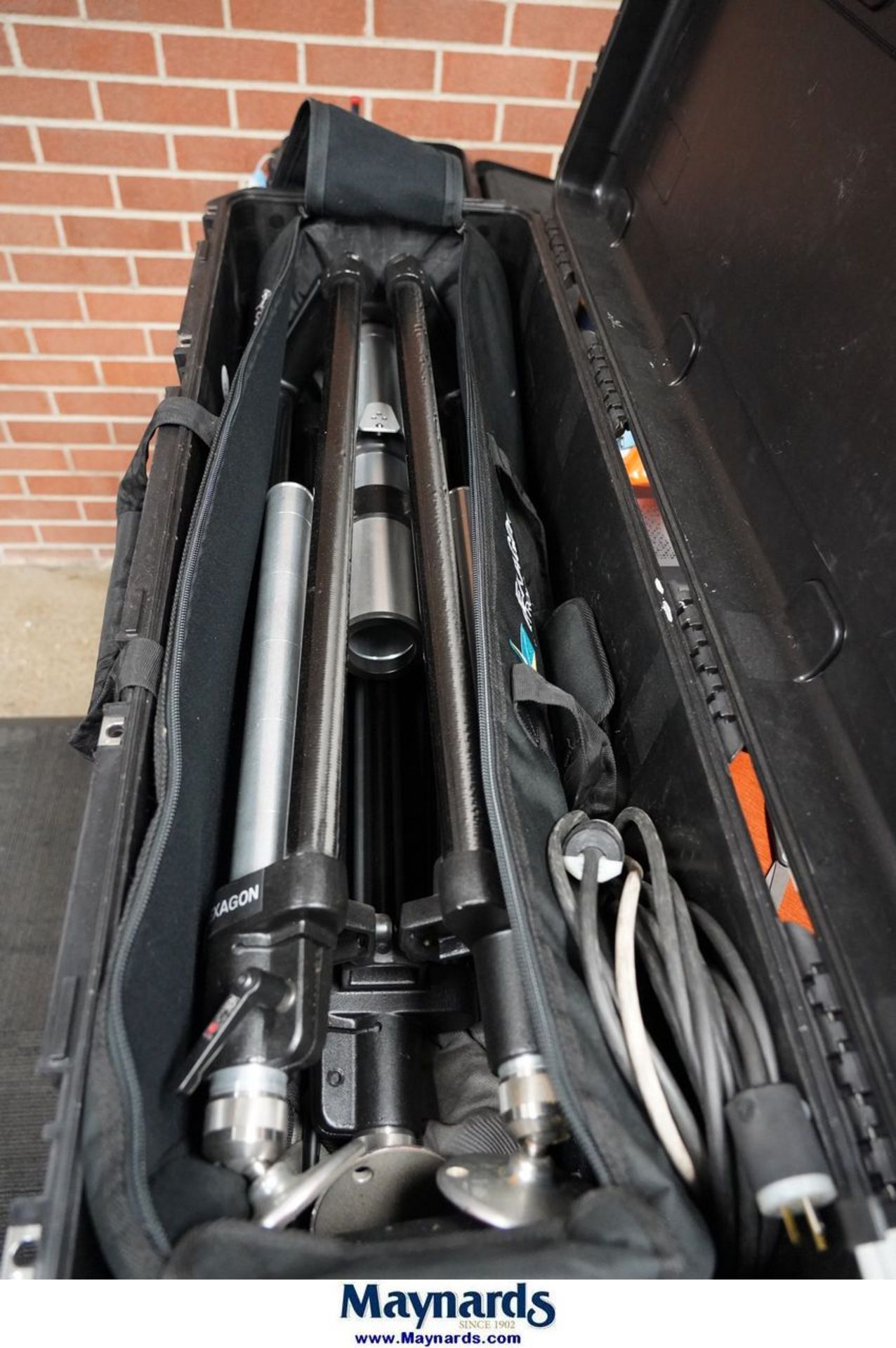 LEICA ABSOLUTE TRACKER, AT960-SR (3) PIECE CASE SET, TRACKER, TRIPOD ...