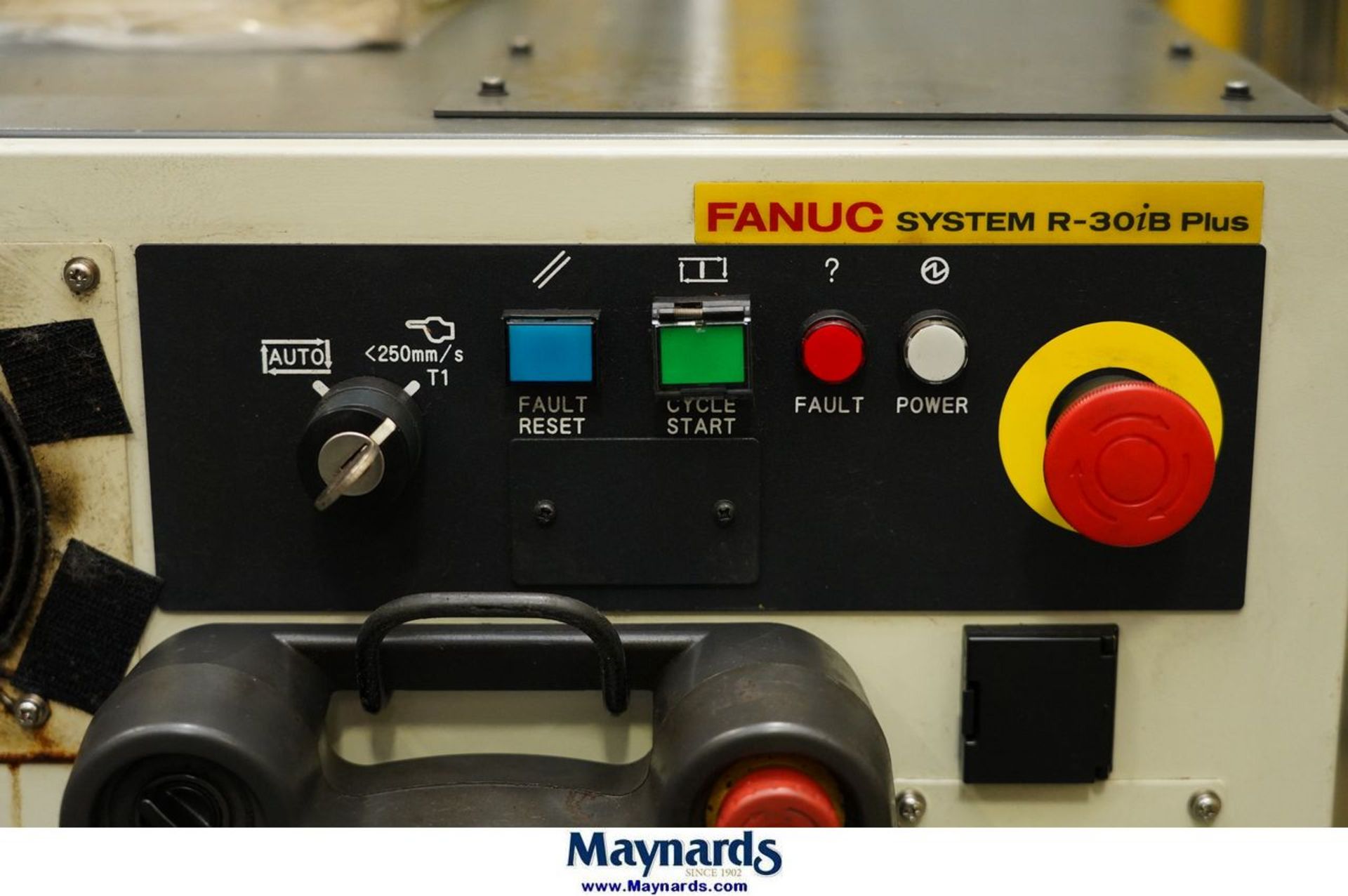 (1) 2019 Fanuc R-2000iC 165F Robot, Controller and Conveyor System Cell ...
