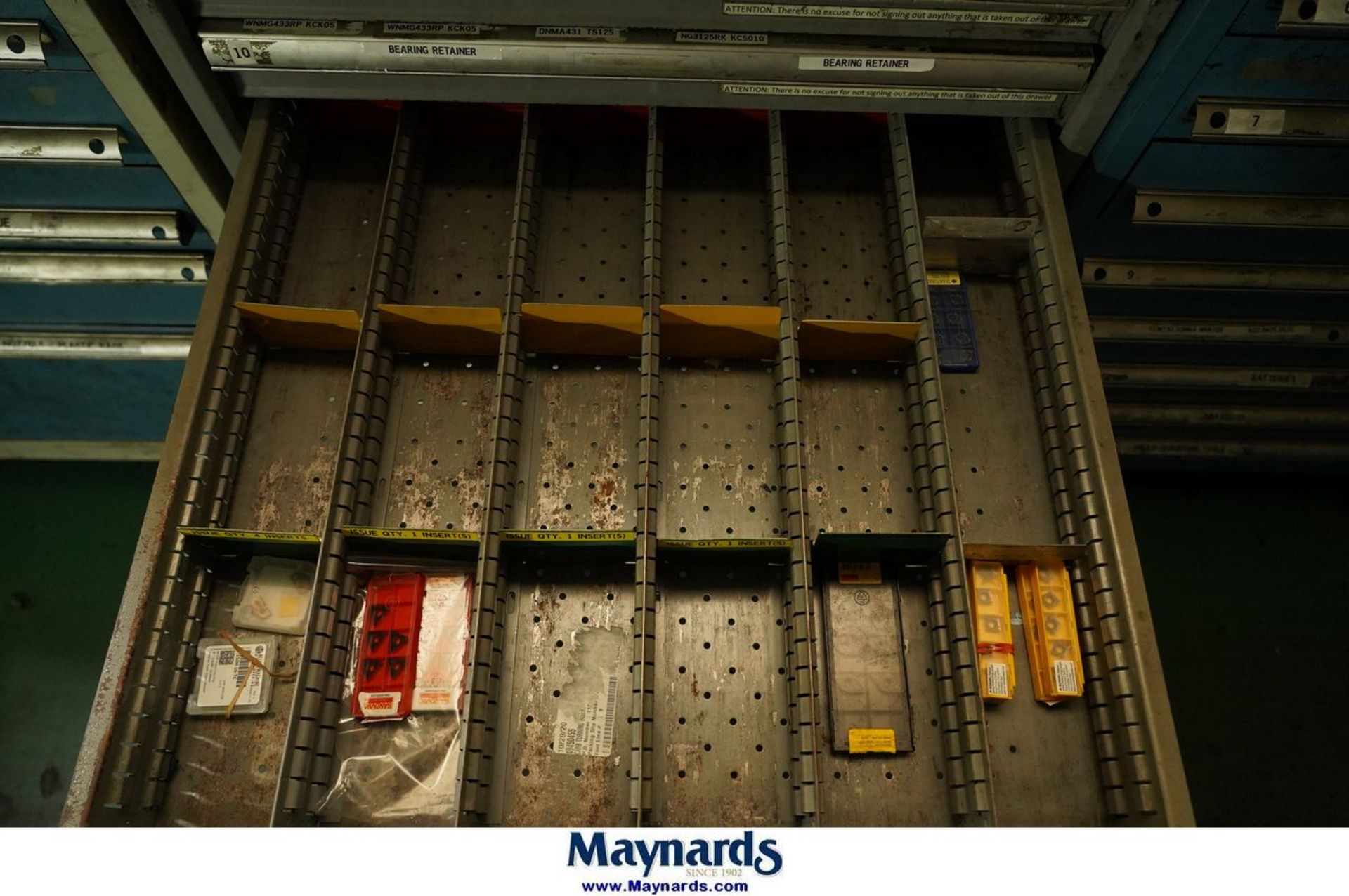 16 Drawer Lista Cabinet With Carbide Inserts With Contents