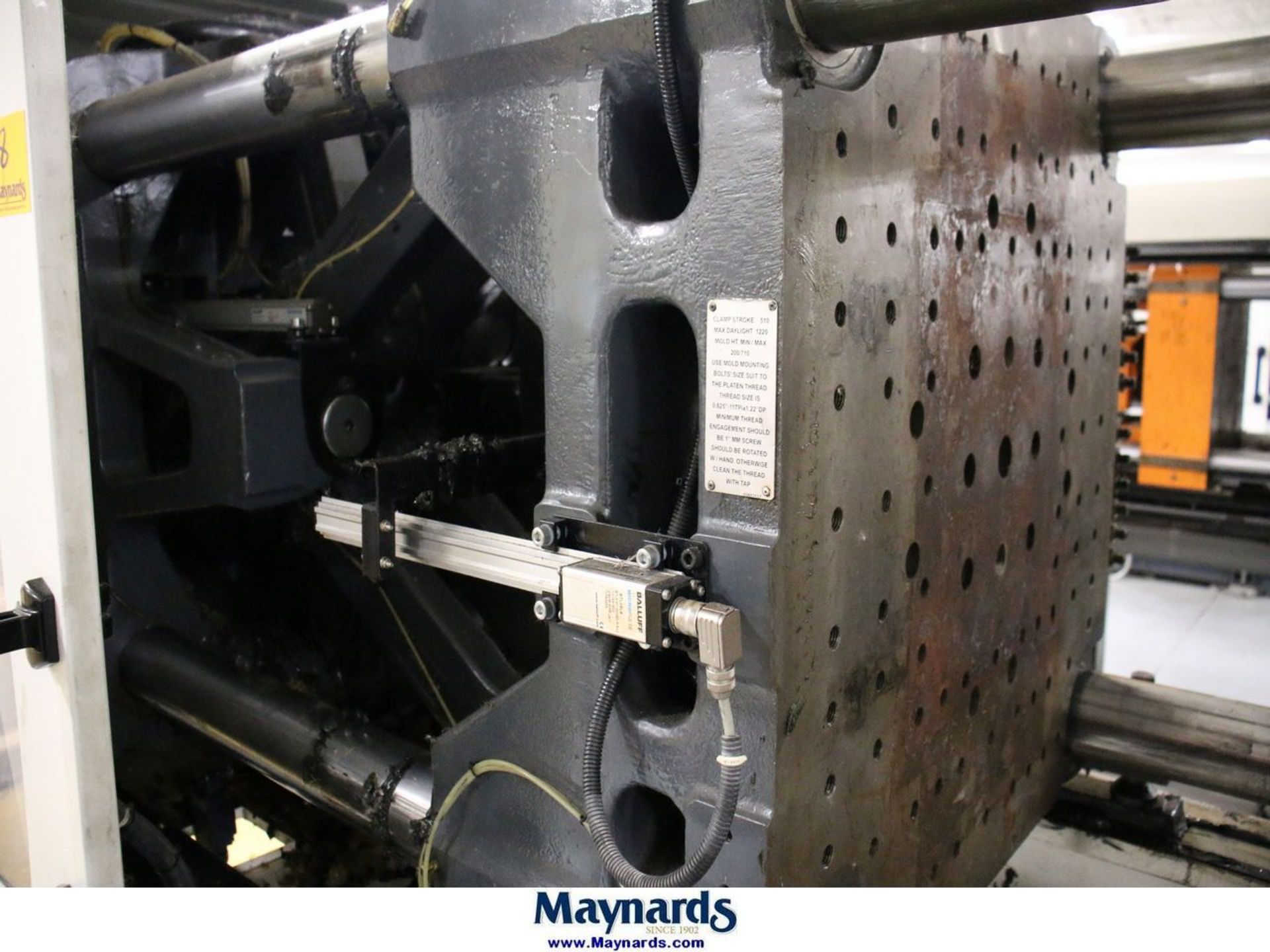 2013 Cincinnati Ferromatik Milacron MTS-225 Ton Injection Molder ...