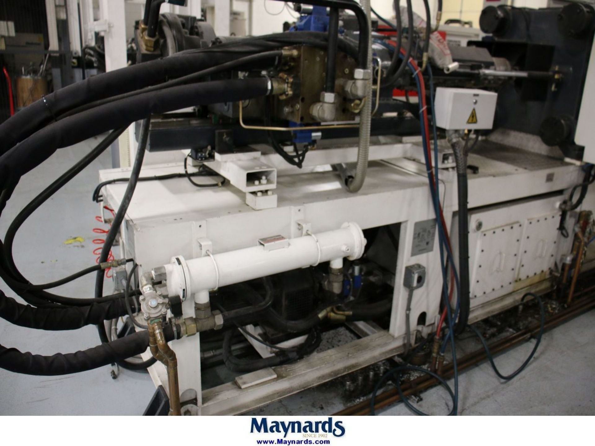 2013 Cincinnati Ferromatik Milacron MTS-225 Ton Injection Molder ...