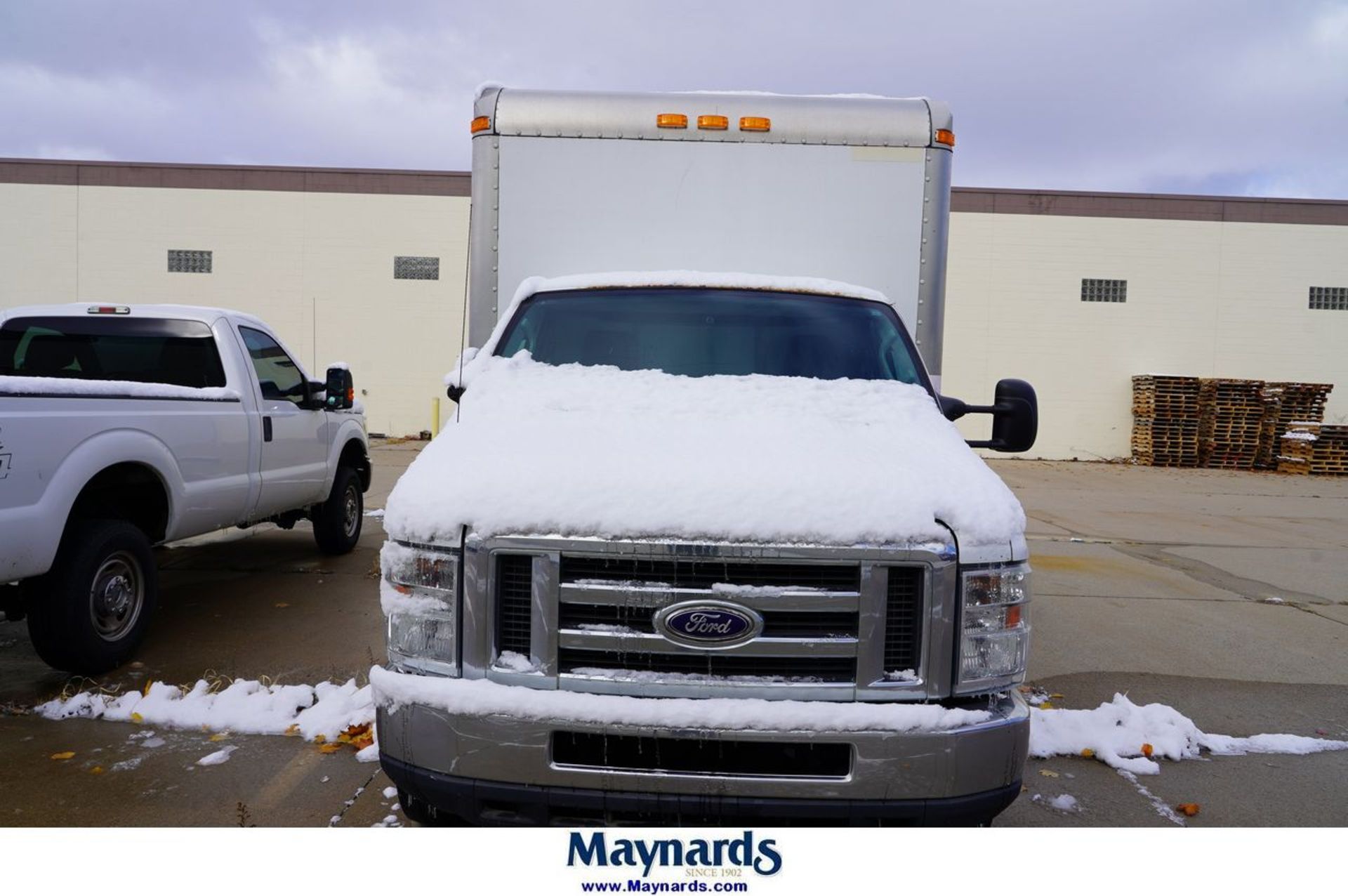 Ford Heavy Duty E-450 Cube Van