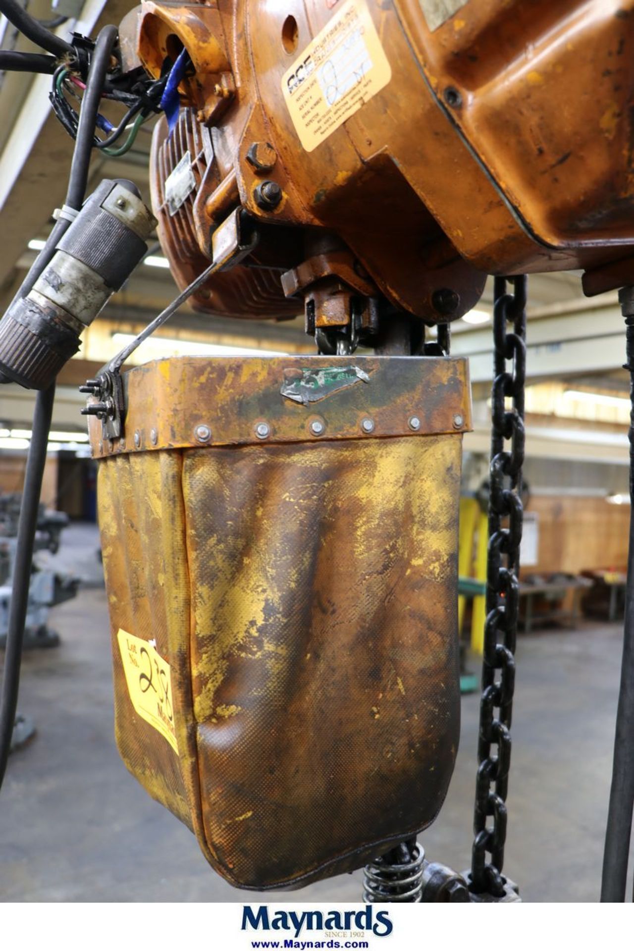 { Choice of lots: 238, 238A, 239, 240 } 5 Ton Beebe Bros Electric Chain ...