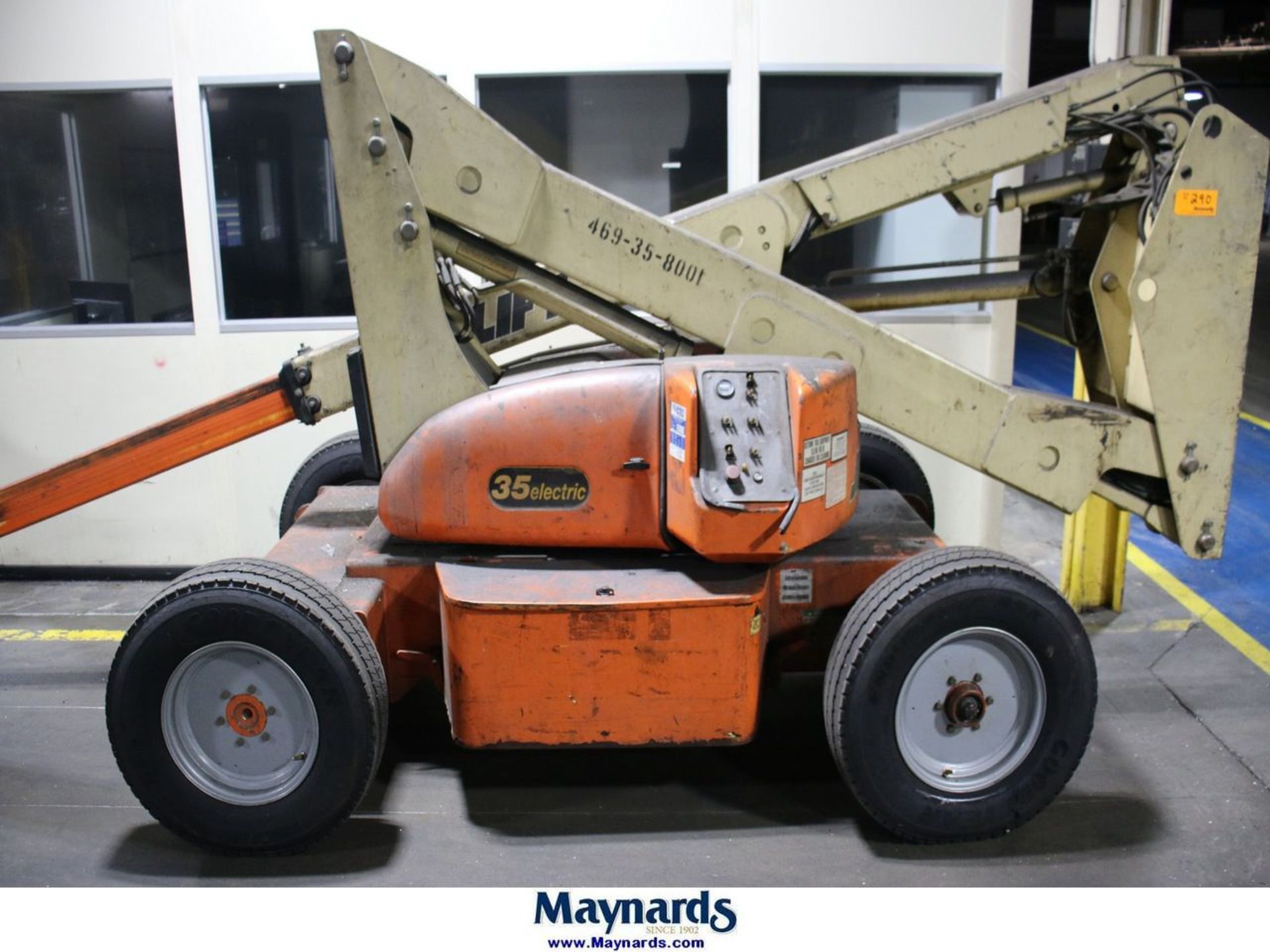 JLG Model 35E Electric Boom Lift Air Tires, 500lb Capacity, 35ft Height ...