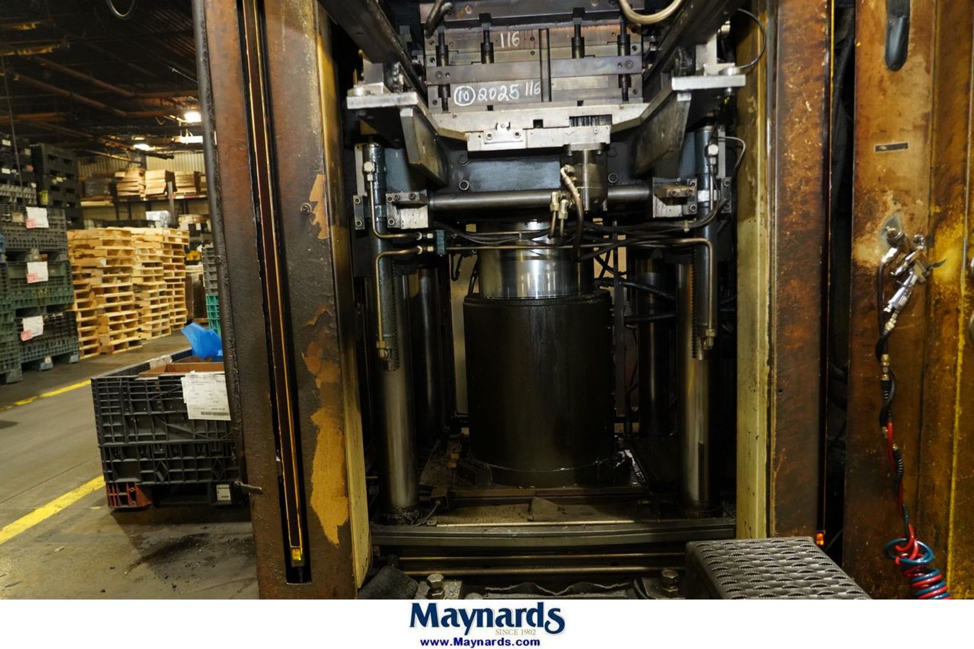 2003 Desma .400 ZO B750 500 Ton Vertical Rubber Injection Molding ...