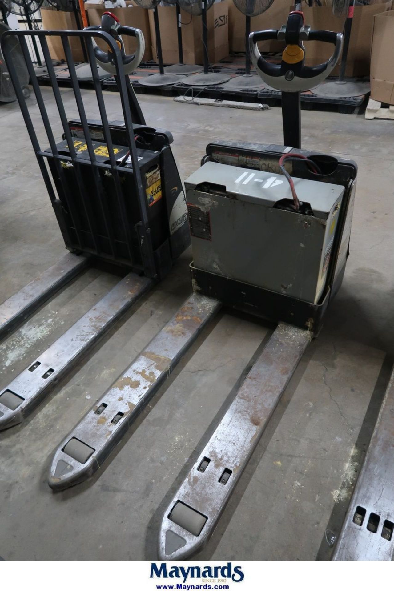 { Choice of lots: 351 } Crown WP3045-45 24V Electric Walk-Behind Pallet ...