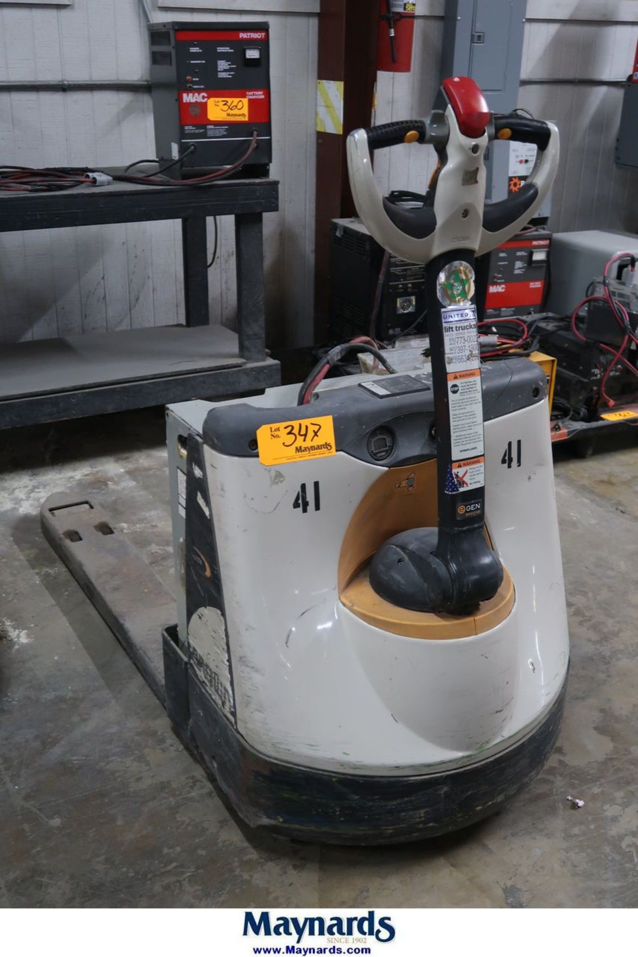 { Choice of lots: 347 } Crown WP3045-45 24V Electric Walk-Behind Pallet ...