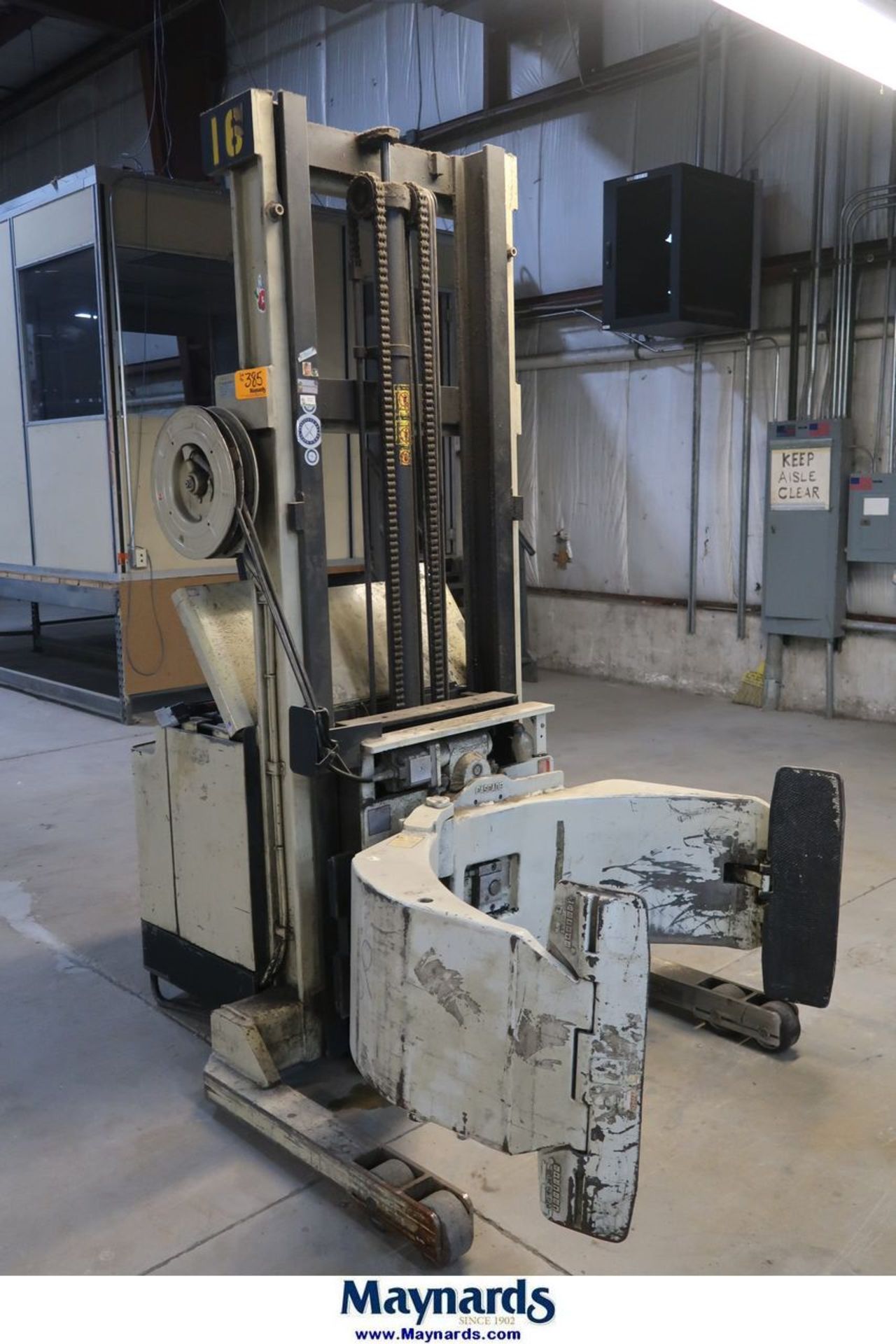 Crown 30WRTL 24V Electric Walk-Behind Fork Lift with Cascade 25F-RC-06A ...