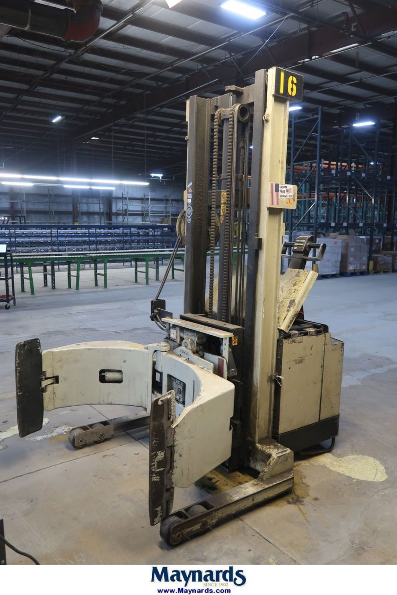 Crown 30WRTL 24V Electric Walk-Behind Fork Lift with Cascade 25F-RC-06A ...