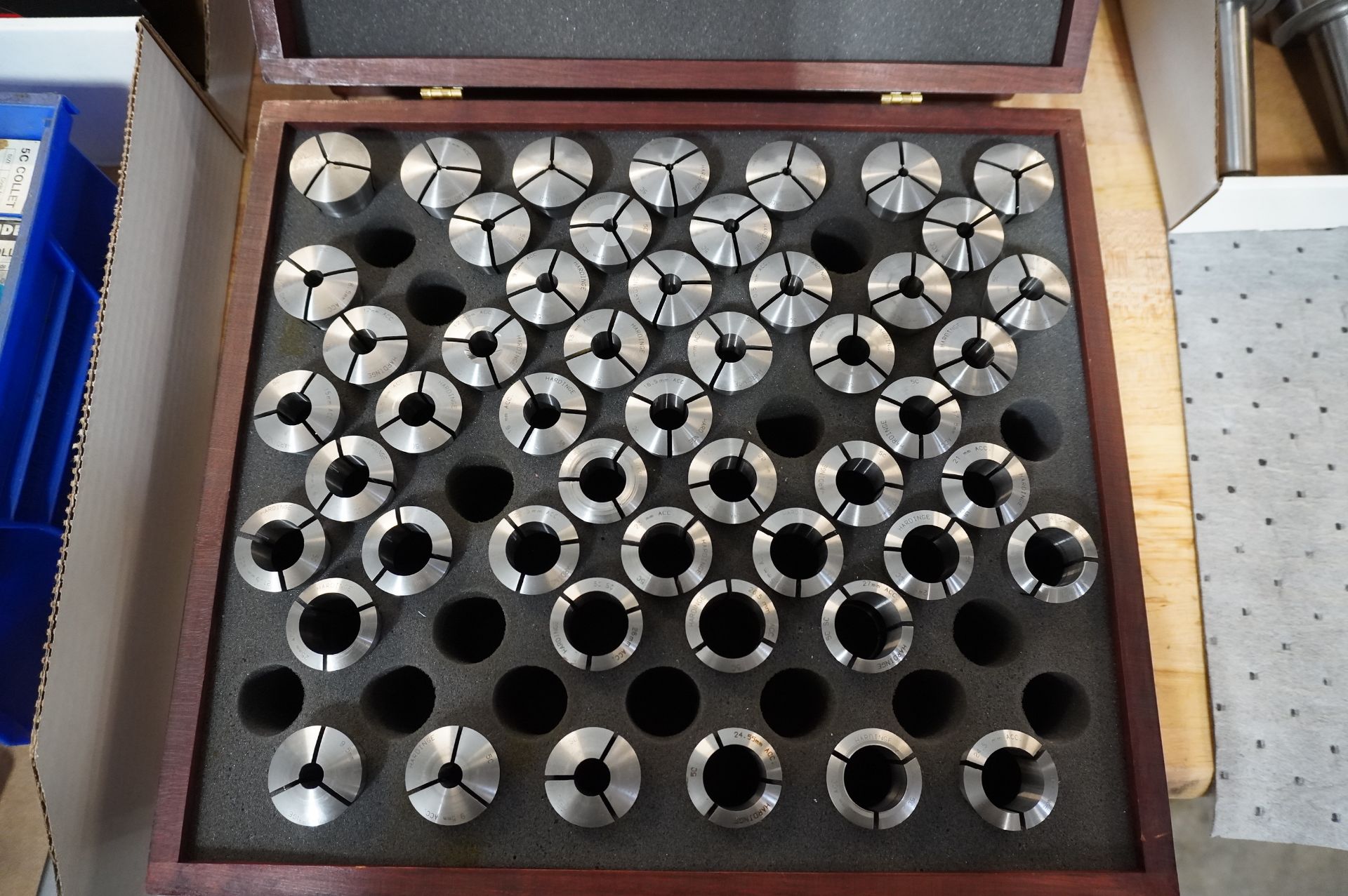 HARDINGE 5C COLLET SET, PARTIAL SEE PHOTOS, WITH WOOD CASE