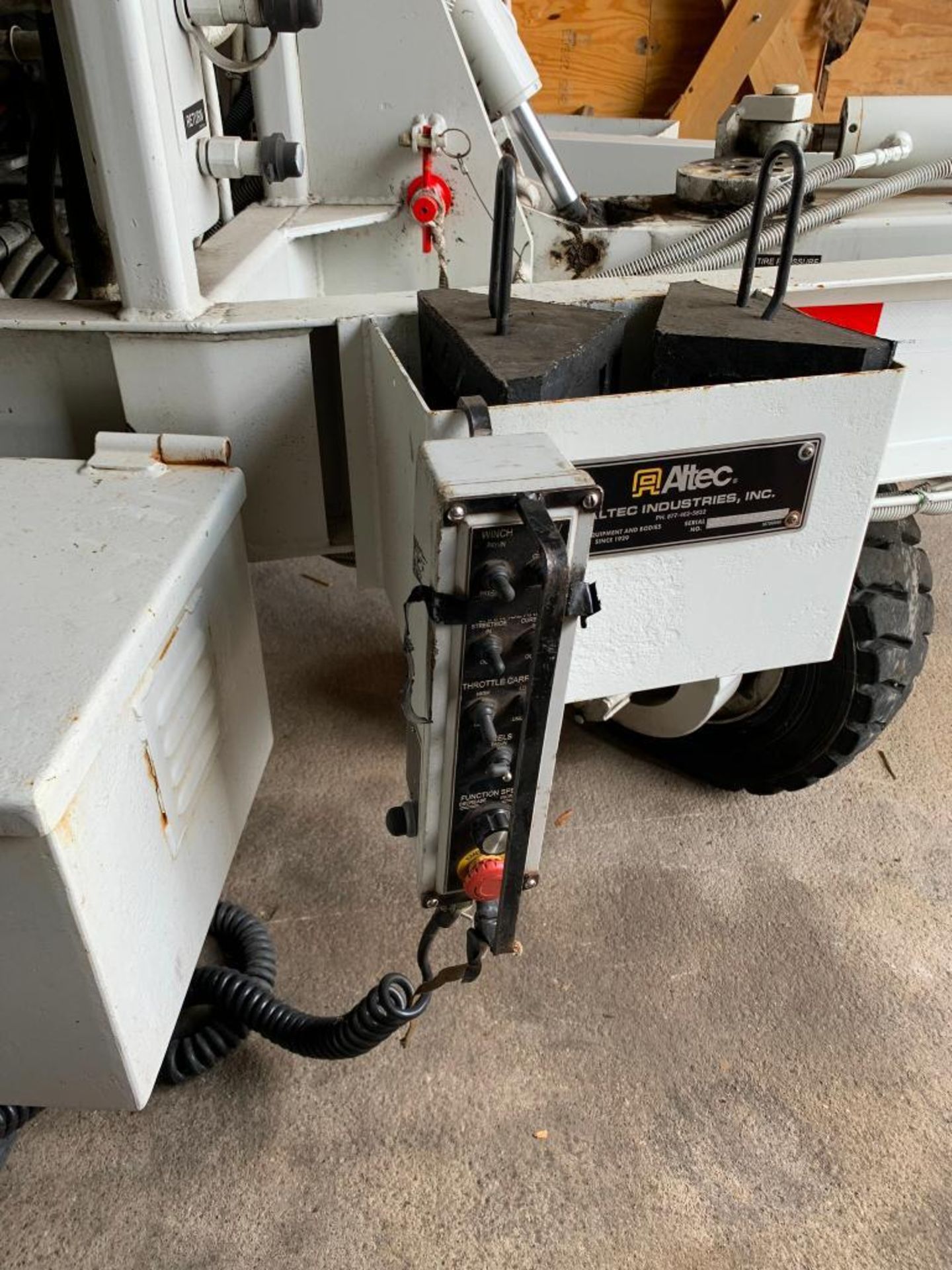 Altec Industries Inc. Reel Trailer, VIN 05077684319273, Diesel Engine ...
