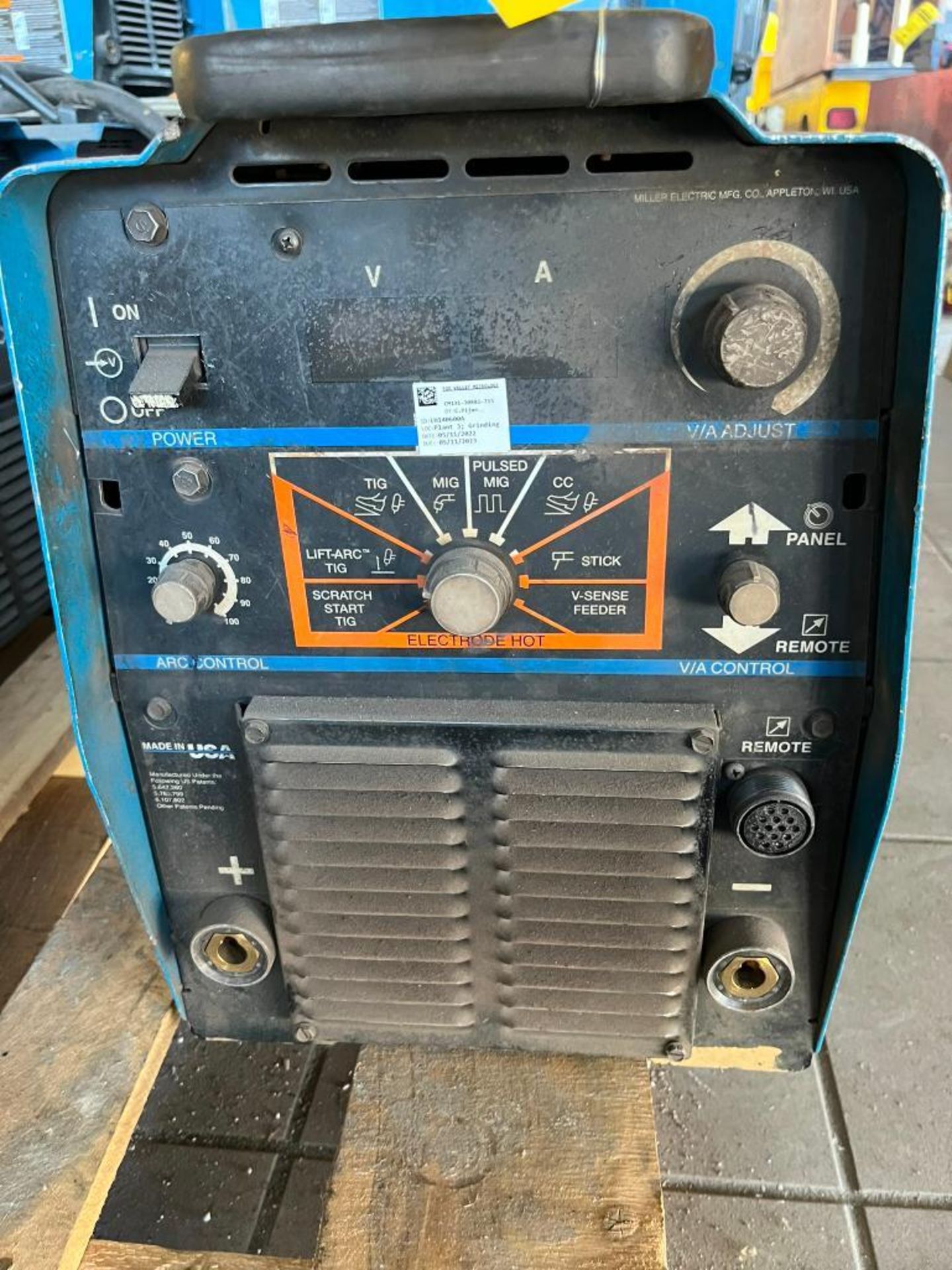 Miller Welder, 230/460 V, Stock No. 903471-01-1, S/N LH140600A