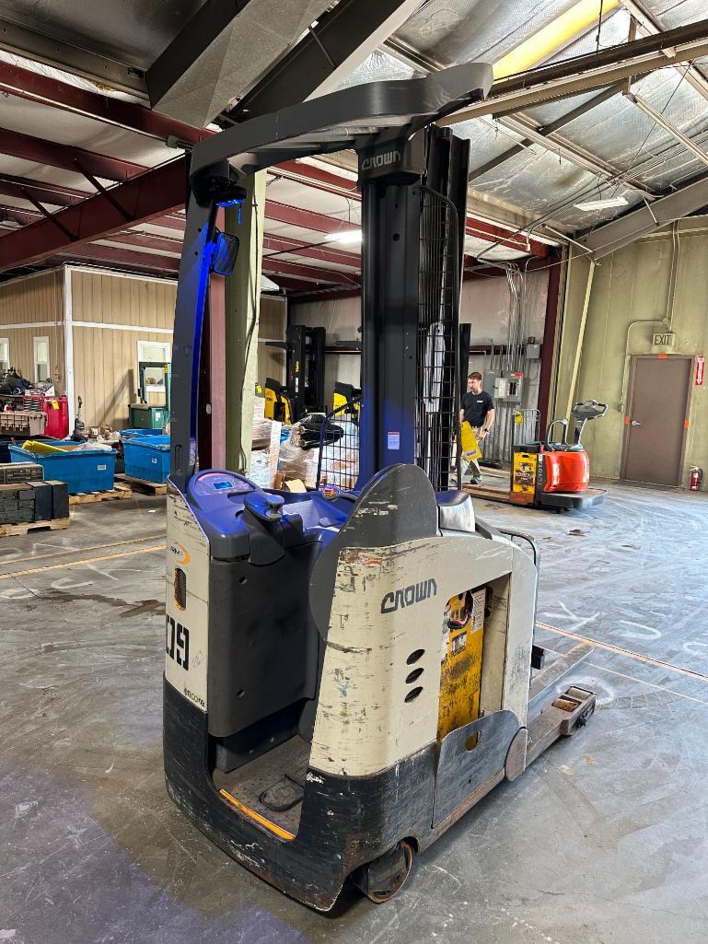 Crown 3,200-LB. Capacity Reach Truck, Model RM 6000 Series, S/N ...