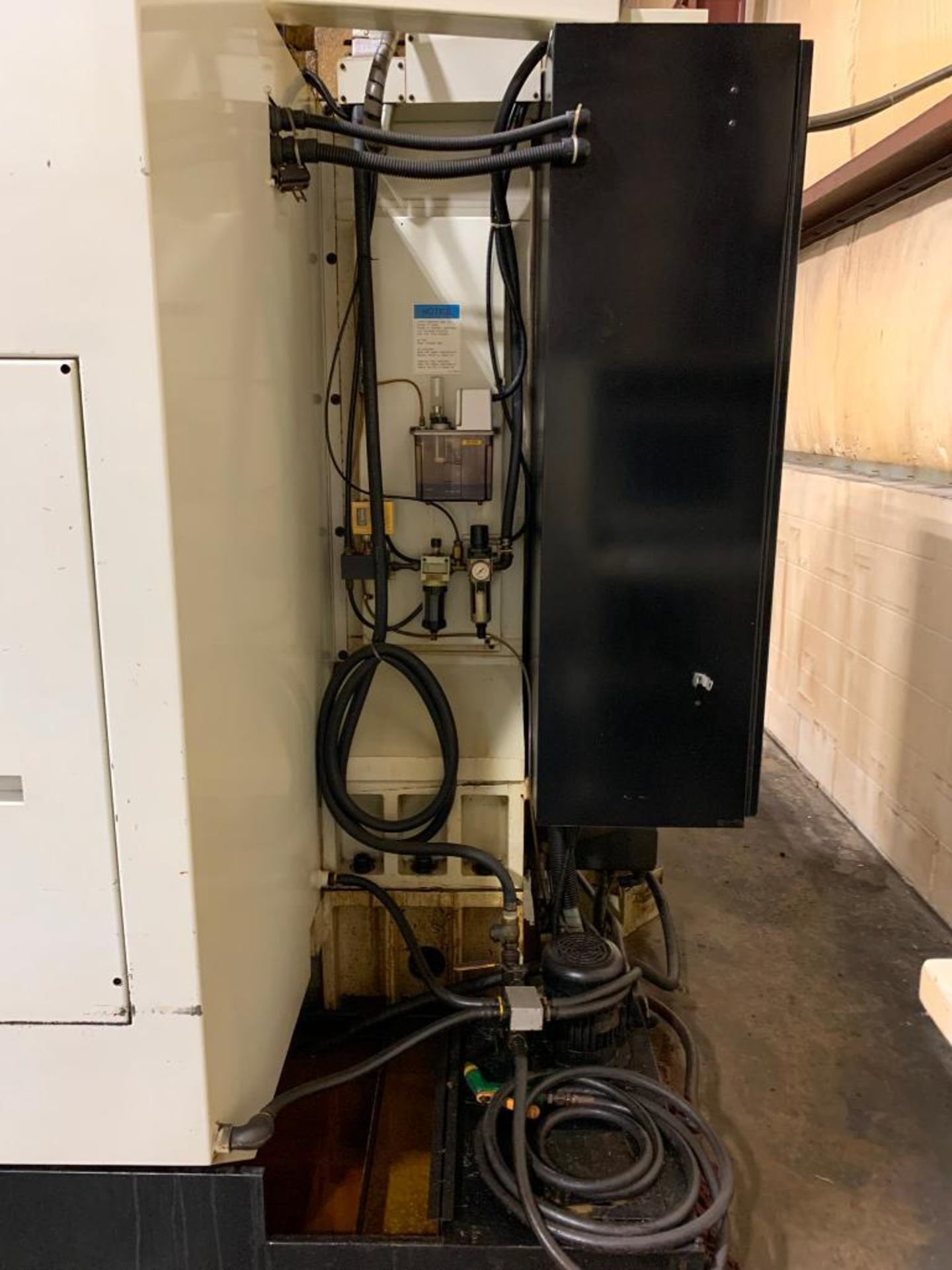 1999 Hurco BMC 4020 CNC Vertical Milling Machine, Model BMC4020/SSM, S ...