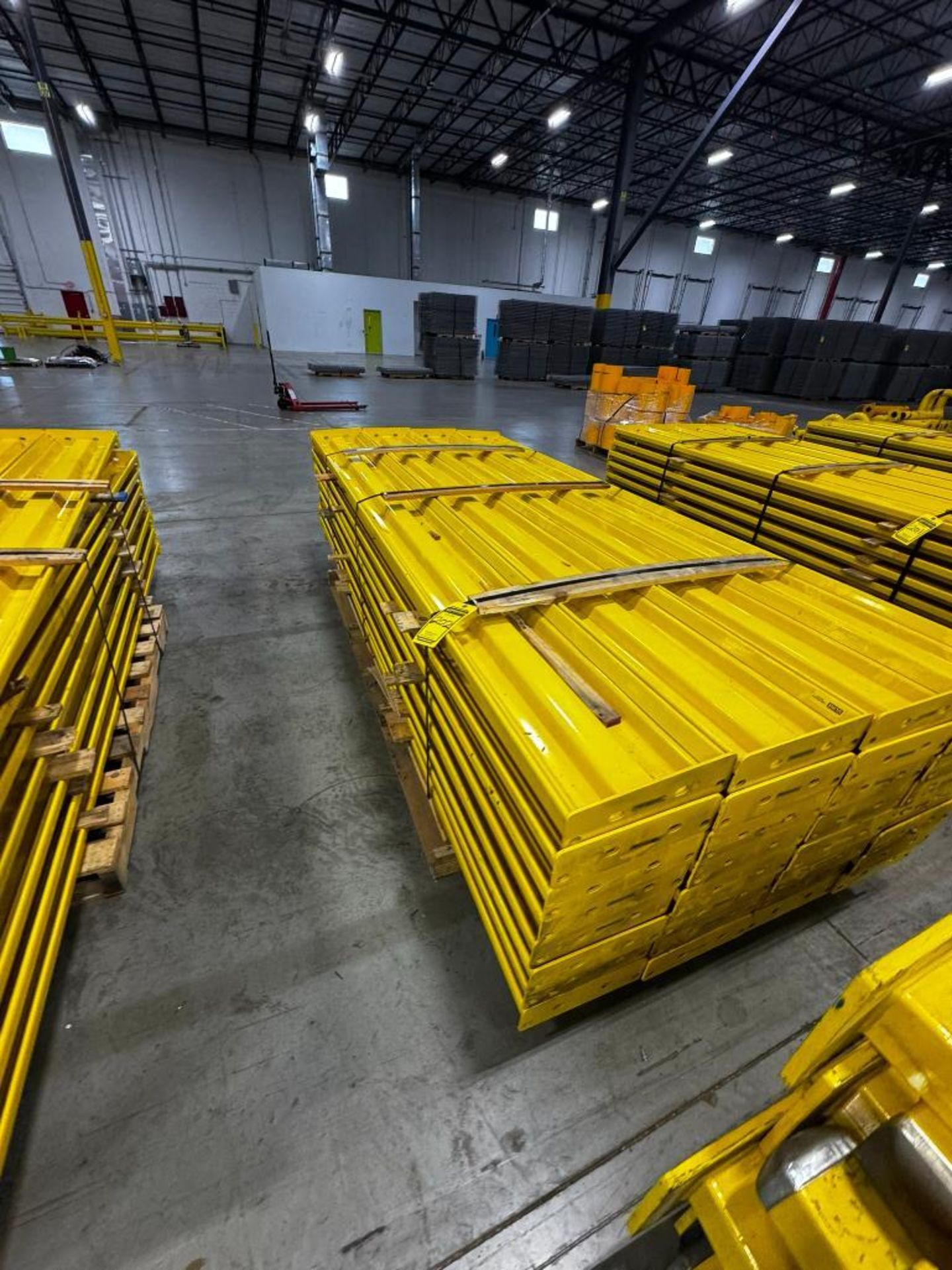 { Choice of lots: 201, 202 } (80) Uline 9'8" Yellow Guardrail w/ (43 ...