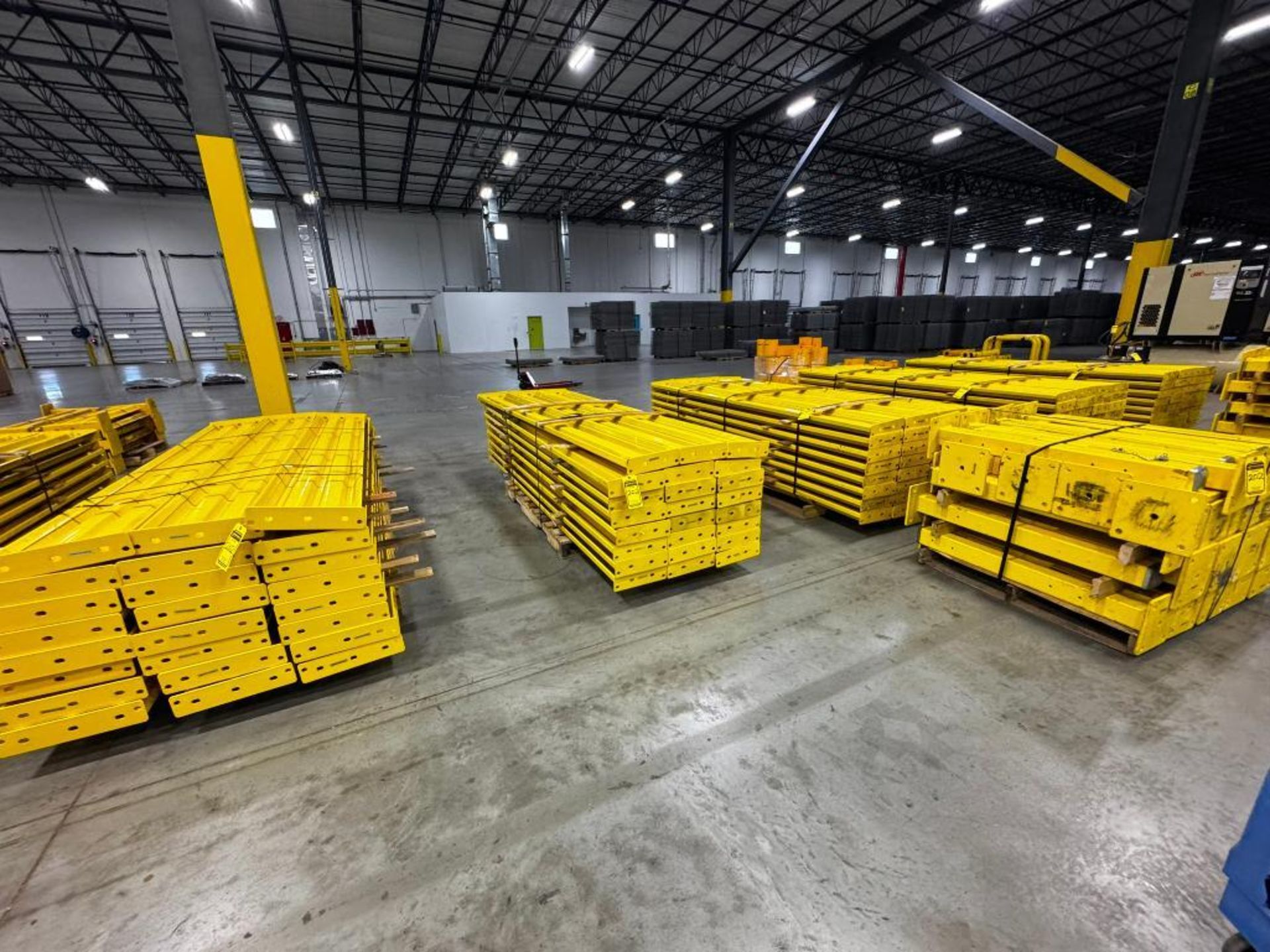 { Choice of lots: 201, 202 } (80) Uline 9'8" Yellow Guardrail w/ (43 ...
