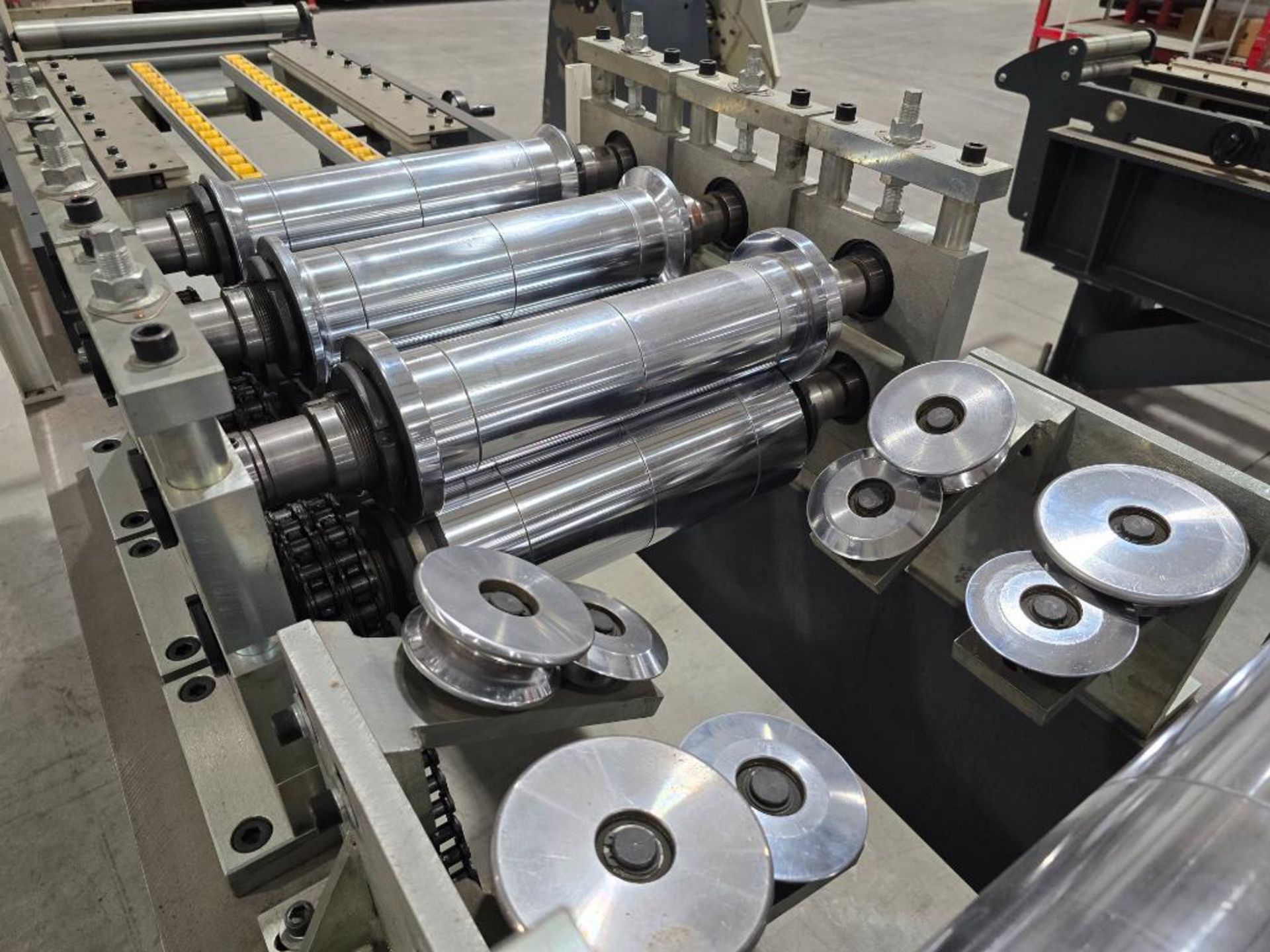 Cidan Automatic 15' Hydraulic Rollformer, Ridge Cap Forming & Back ...