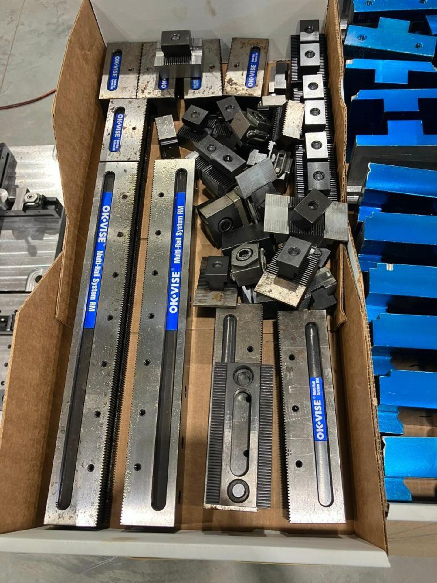 { Choice of lots: 143, 144, 145 } OK Vise Multi-Rail System Rm Tooling