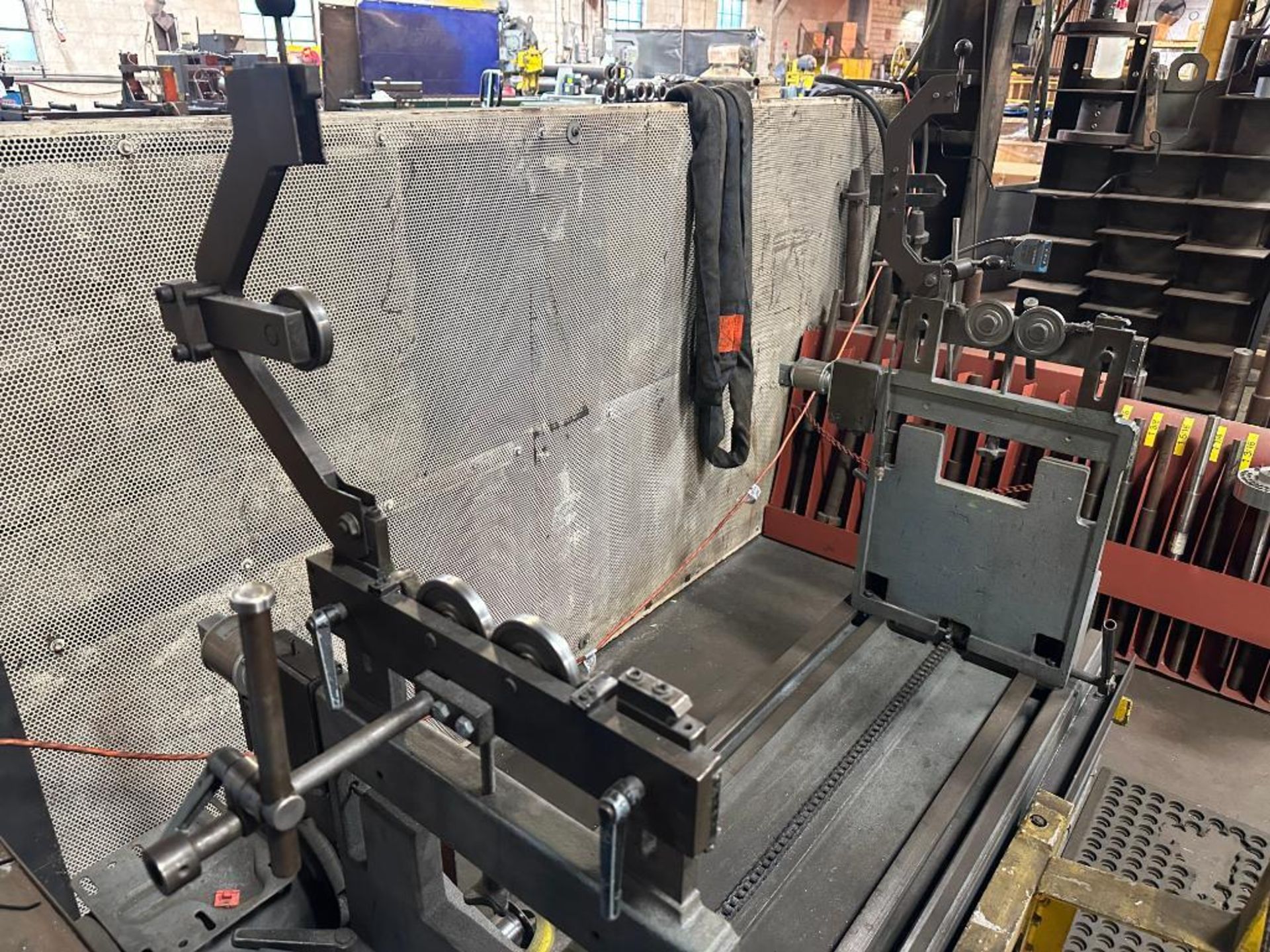 Schenck Trebel H3B Horizontal Balancing Machine, S/N AHE-1173, 250 LB ...