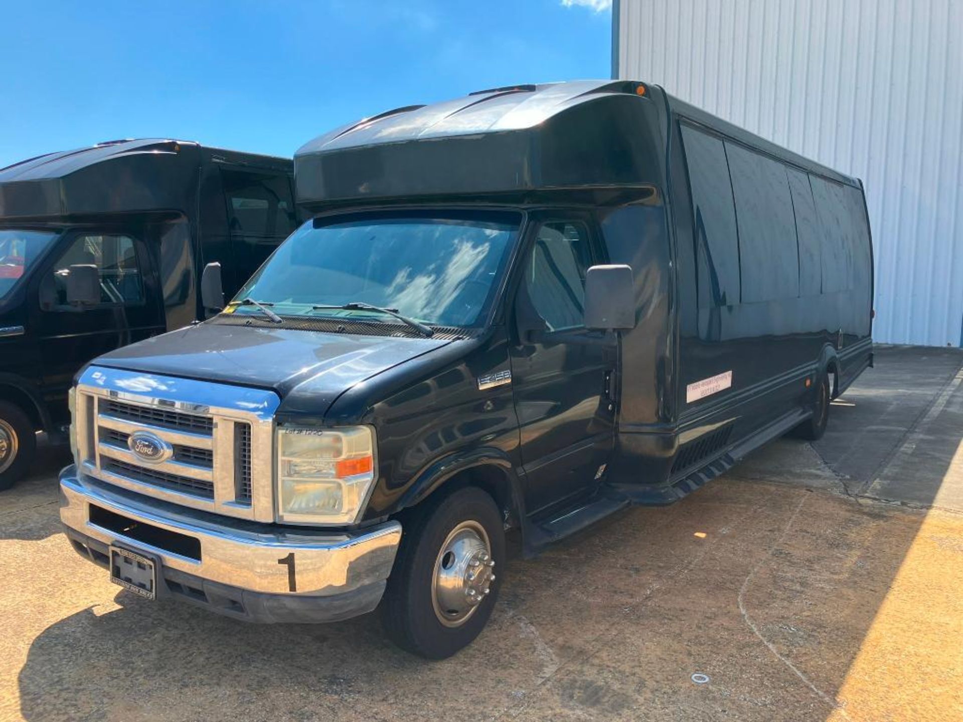 2011 Ford F450 E Series Passenger Van/ Shuttle Bus, VIN ...