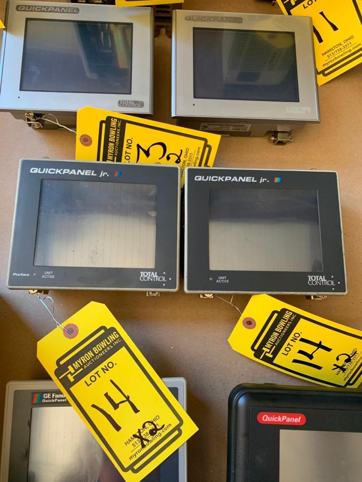 { Choice of lots: 14 } (2) Fanuc Pro-Face Quick Panel Jr HMI Units, 2880037
