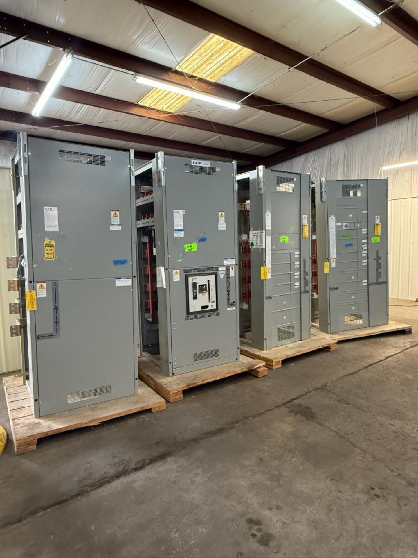 (NCE) Eaton Pow-R-Line Xpert PRLX Switchboard (Whole Section 4 Pieces ...