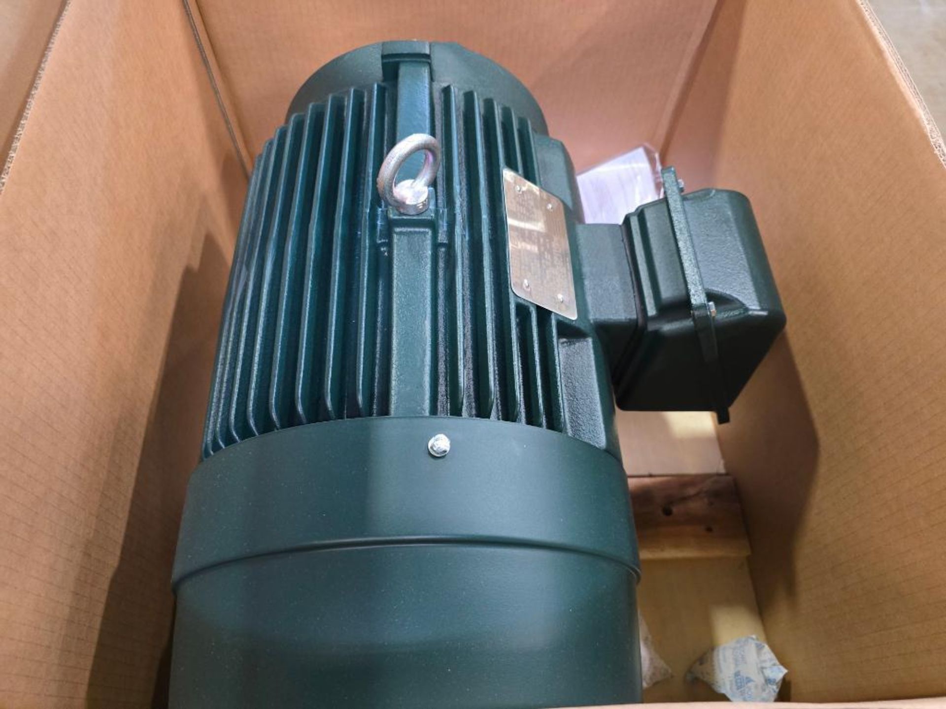 { Choice of lots: 119, 120 (P) } (4x) Toshiba 15-HP Polyphase AC ...