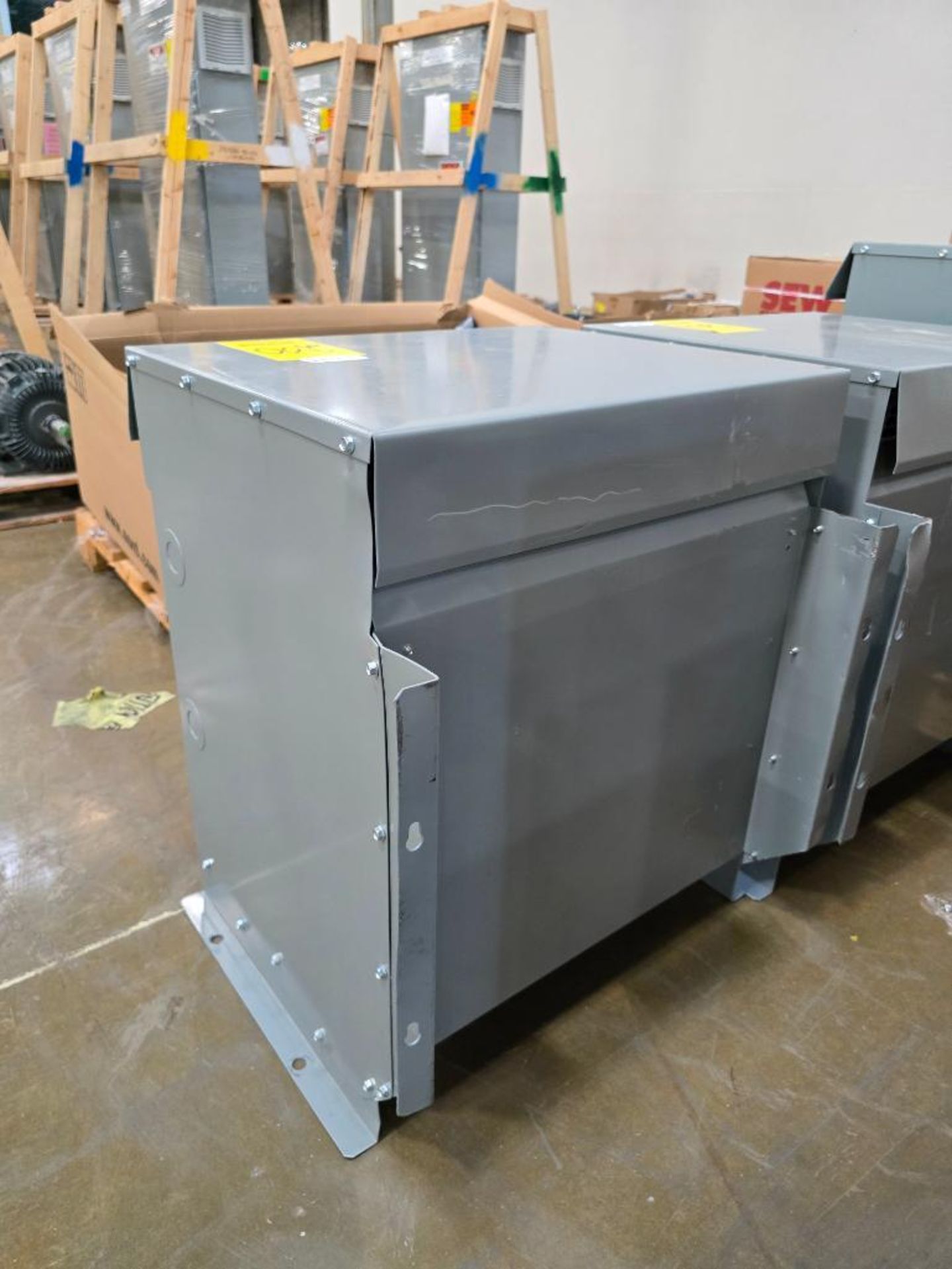 { Choice of lots: 200 } Hammond 45 KVA Energy Efficient Distribution ...