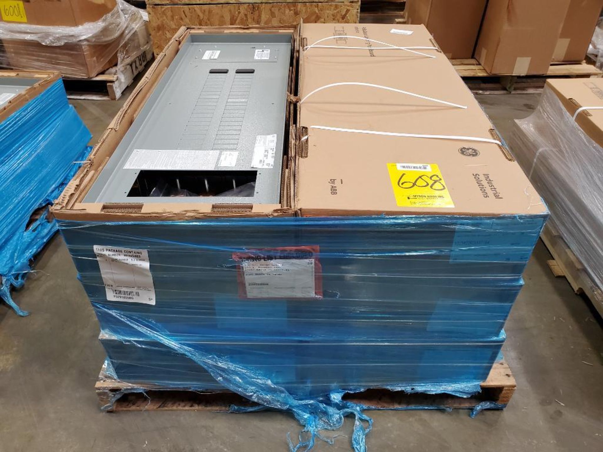 { Choice of lots: 608 } (6) GE Ind. Solutions 240/120 Volt Breaker ...