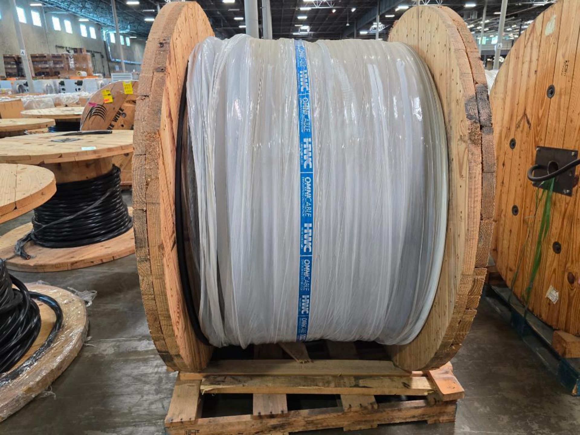{ Choice of lots: 230, 231, 232, 233 } Full Spool of Belden 8 AWG-4Cord ...