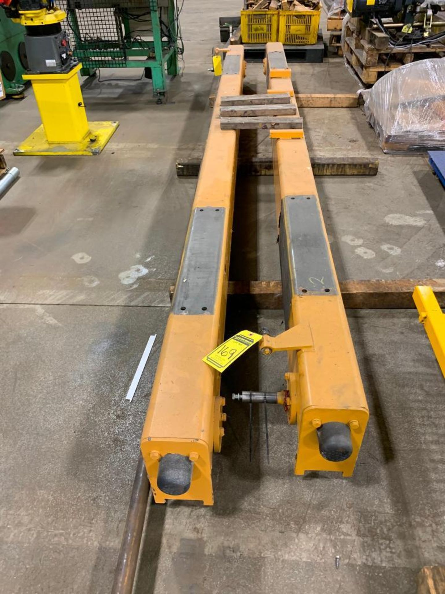 Street 5-Ton Capacity Dual Overhead Crane System, Top Rail Running, 46 ...