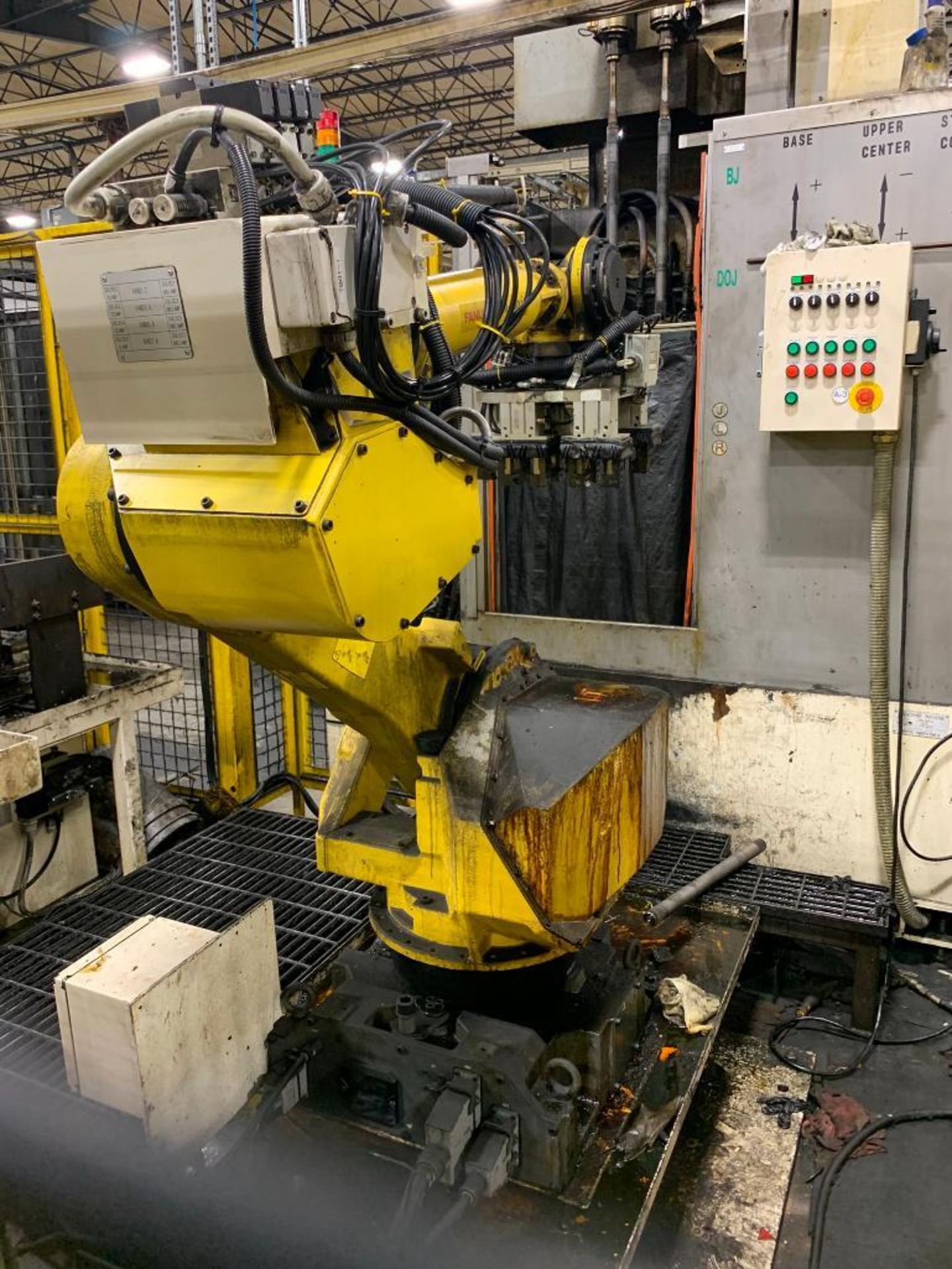 2014 Fanuc Robot M-710IC 50, (8) Hand Loader, Fanuc Power Supply, Model ...