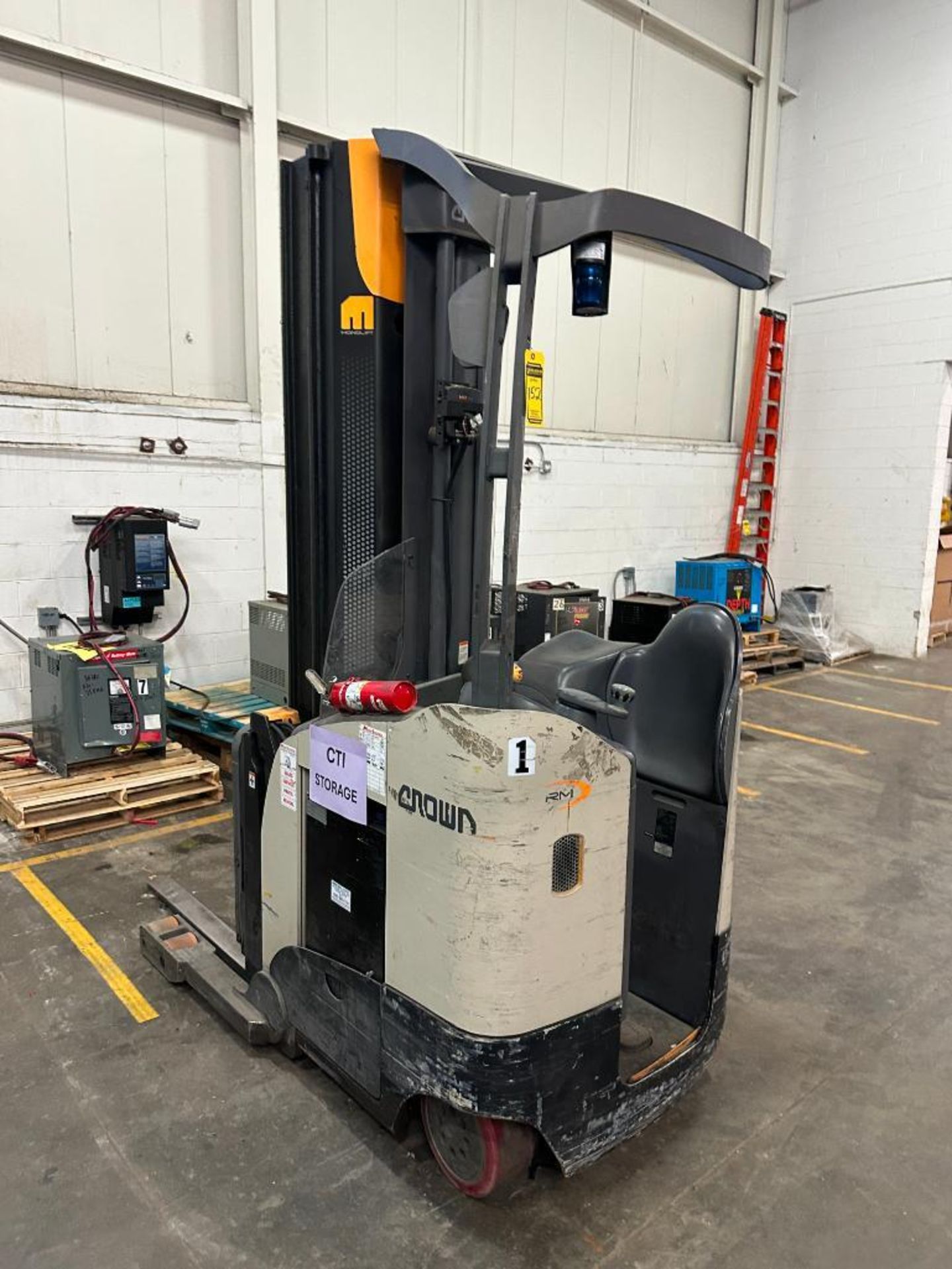{ Choice of lots: 152 } Crown Monolift Reach Truck, 5,000 LB. Capacity ...