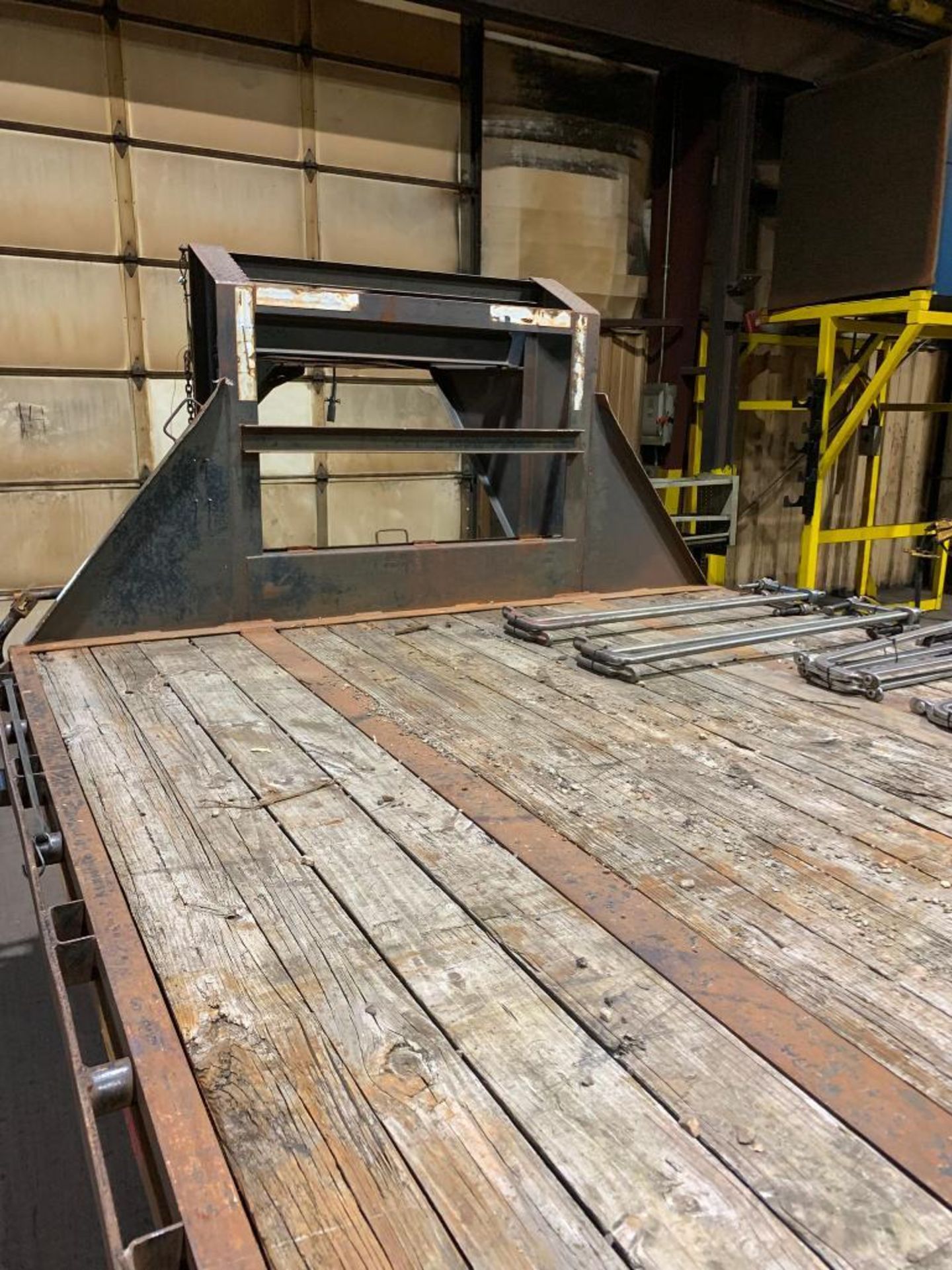 2007 Load Max Gooseneck Flat Bed Dovetail Trailer w/ Ramps, 8 X 16 ...