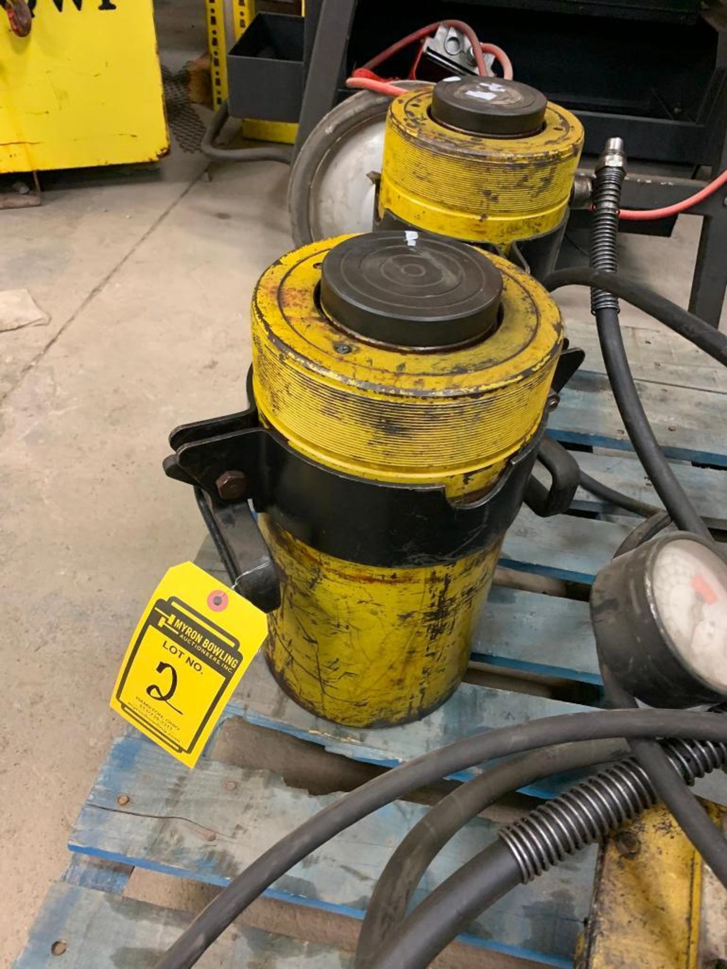 { Choice of lots: 1, 2 } Enerpac P 46X Hydraulic Pump & Enerpac 150-Ton ...