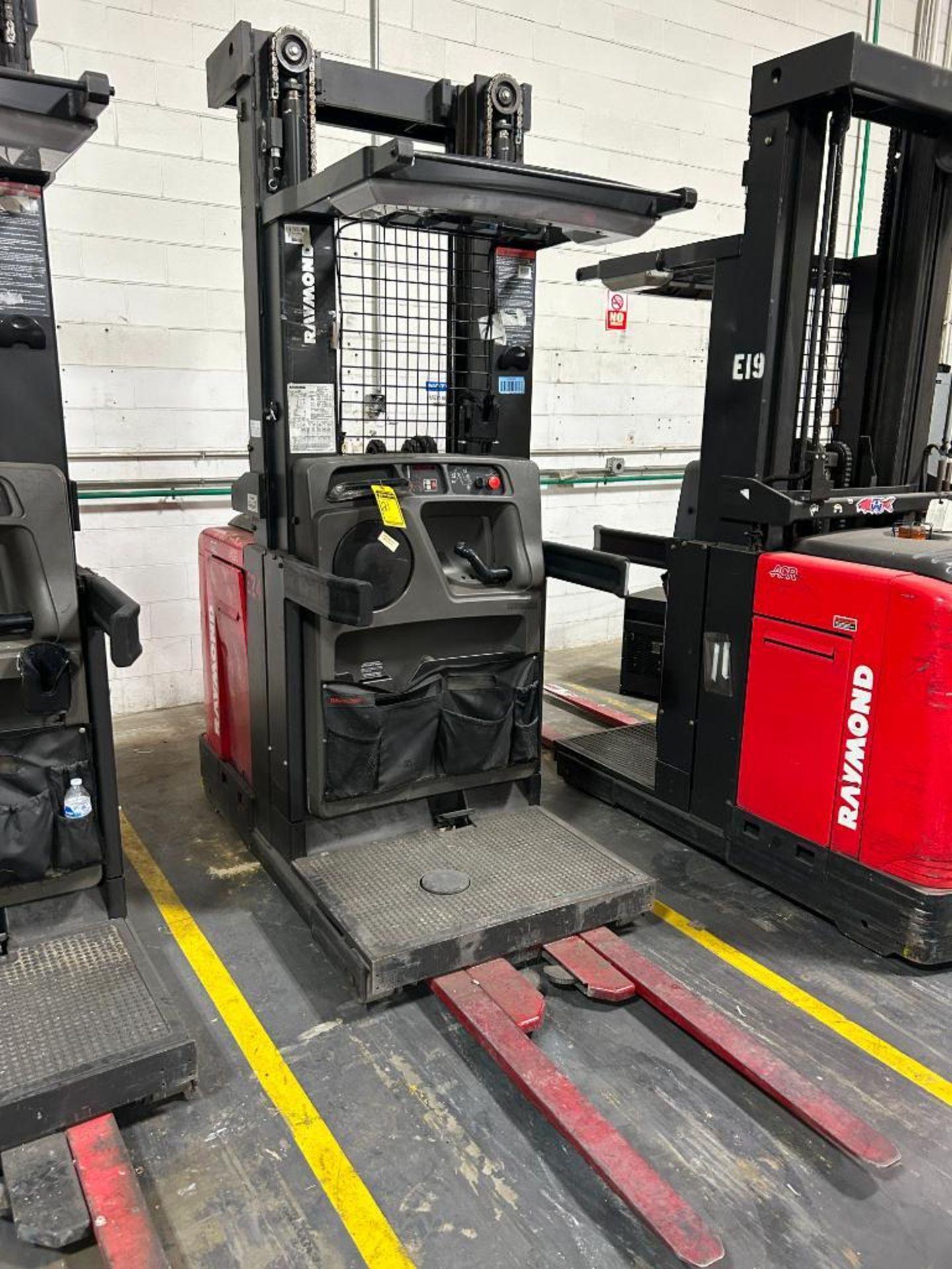 { Choice of lots: 21 } 2017 Raymond 3,000-LB. Capacity Order Picker ...