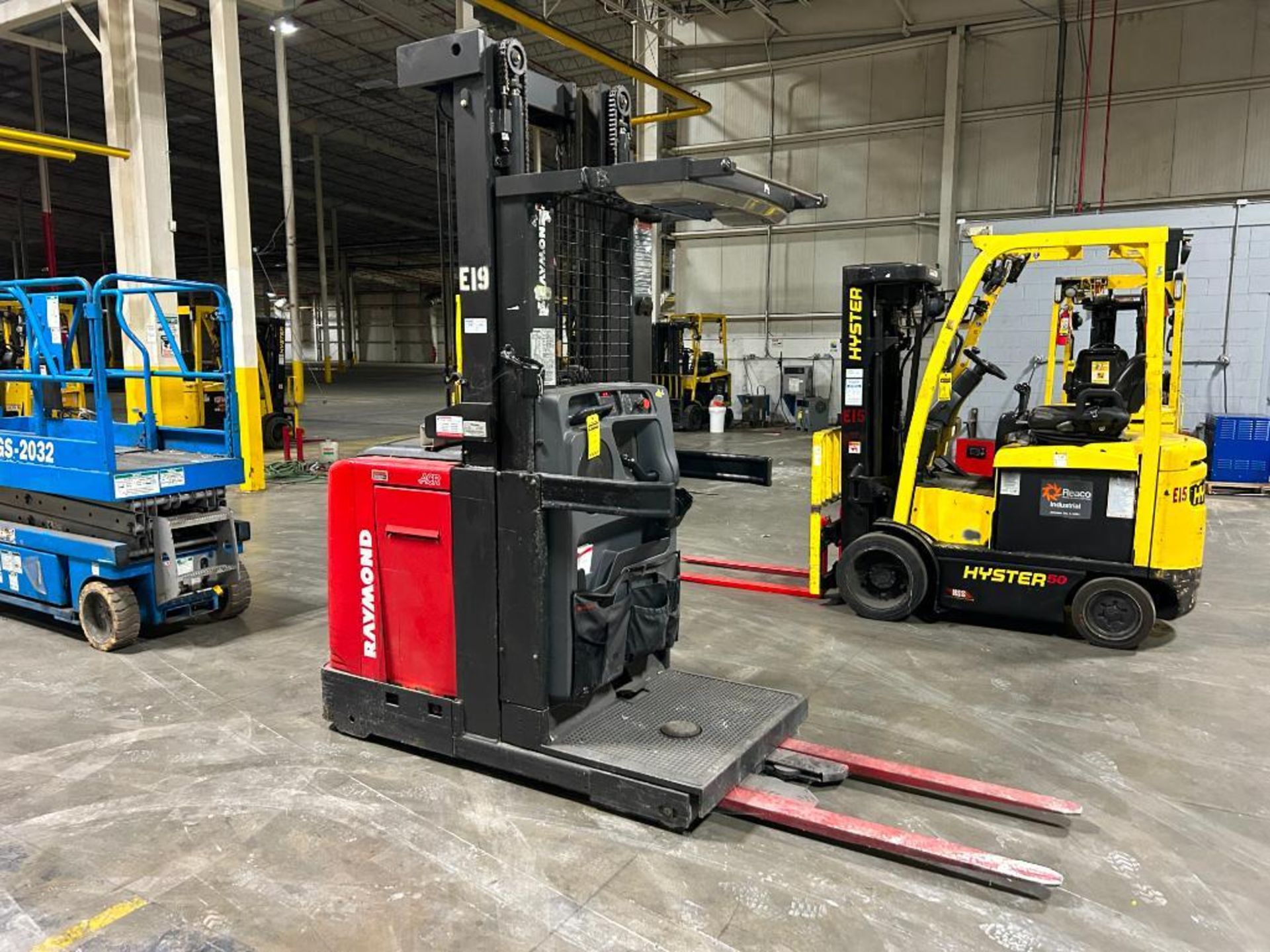 { Choice of lots: 19, 22 } 2016 Raymond 3,000-LB. Capacity Order Picker ...