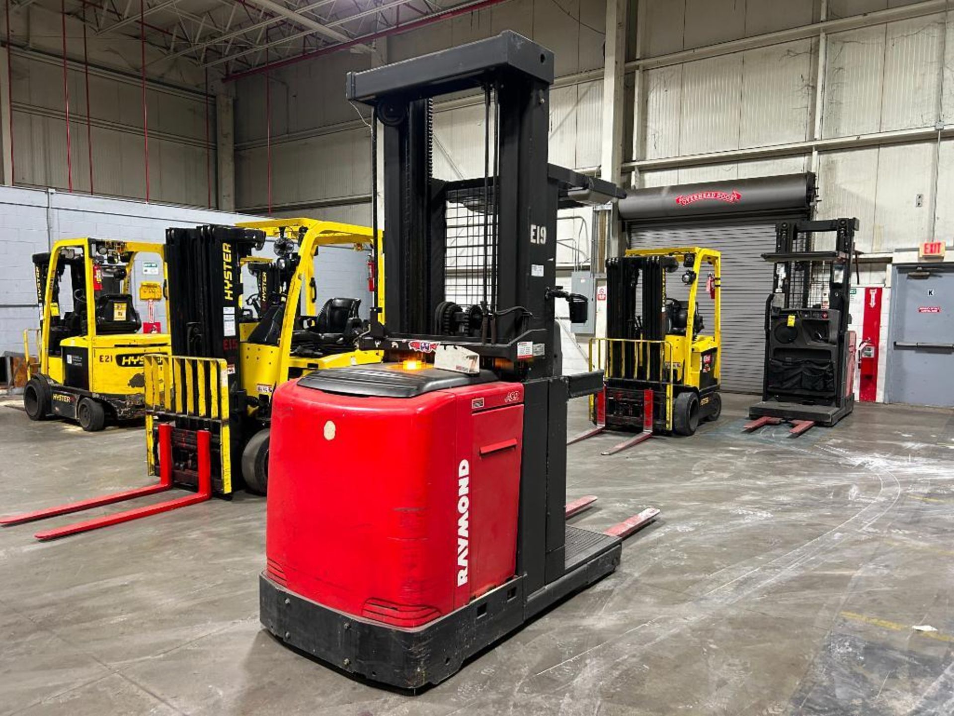 { Choice of lots: 19, 22 } 2016 Raymond 3,000-LB. Capacity Order Picker ...