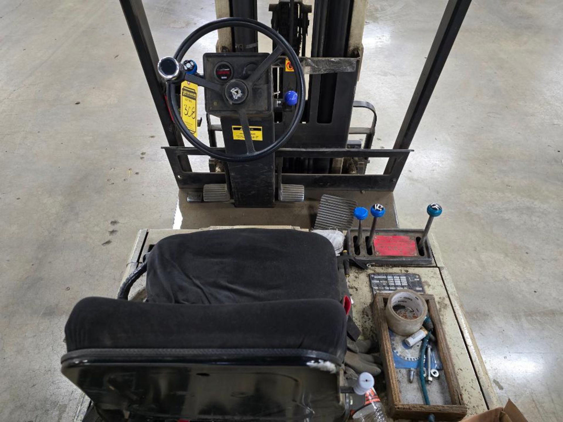 { Choice of lots: 308, 308A } Crown 3,200-Lb. 3-Wheel Electric Forklift ...