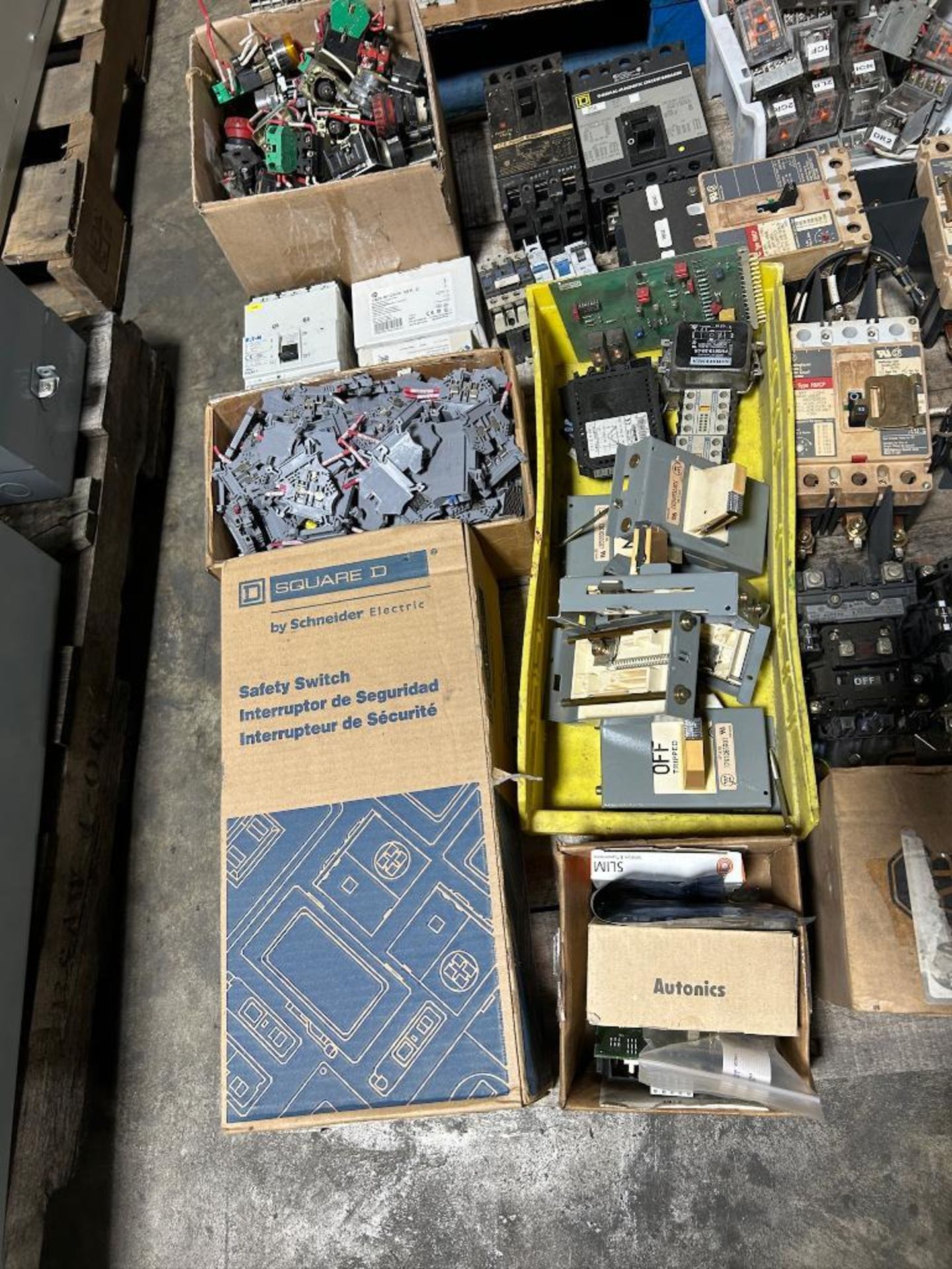 Pallet of Electrical Components, Westinghouse Circuit Breakers, Push ...