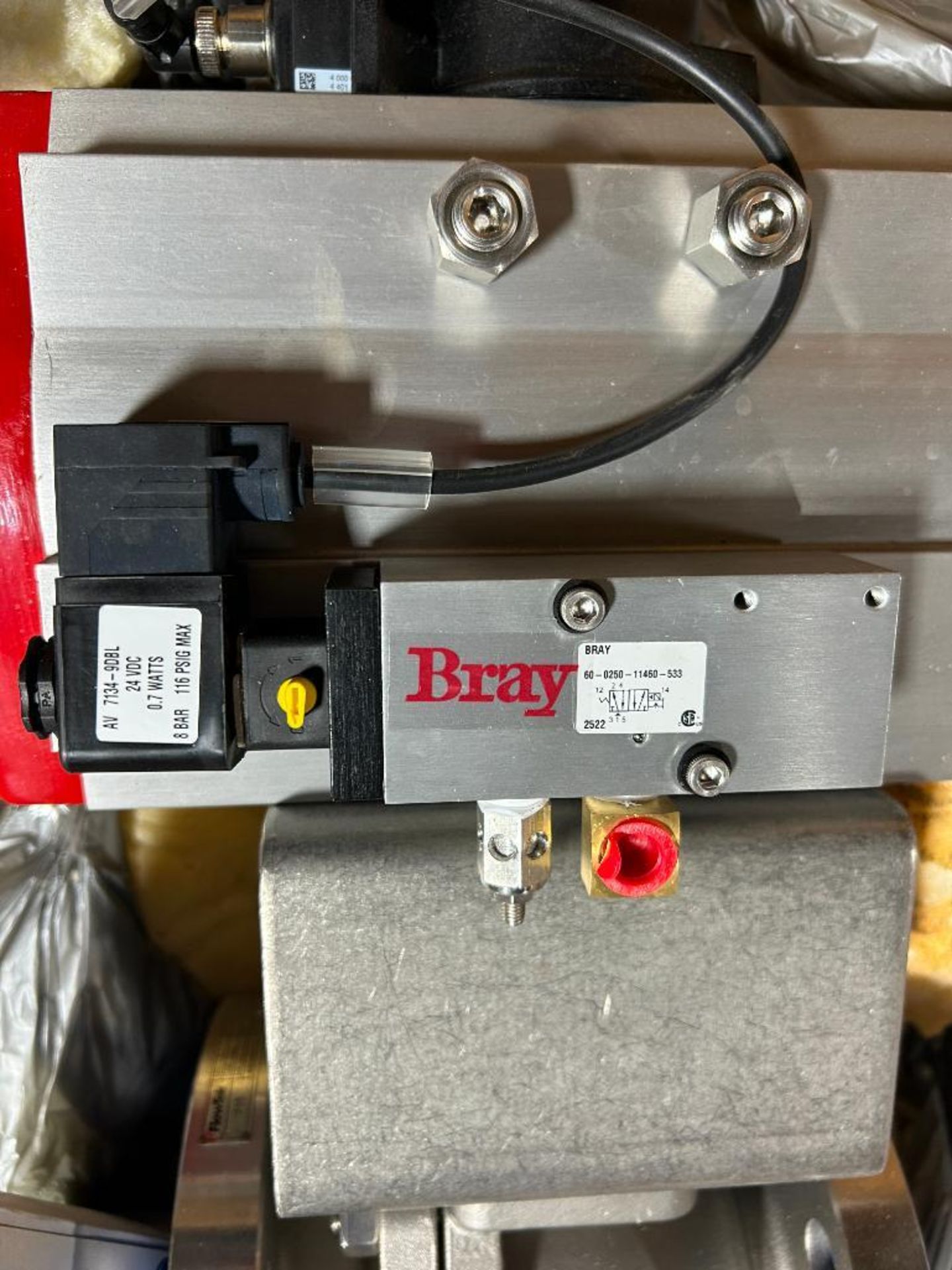 { Choice of lots: 569, 570, 571, 572 } (12) Flow-Tek 2" Ball Valves w ...