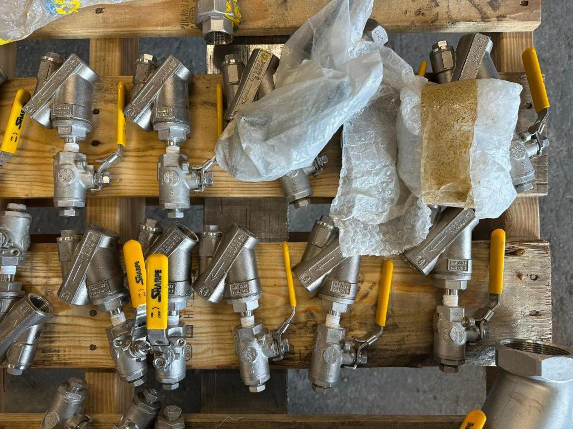 (FJ) (New) Pallet of Stainless Valves, Alfa-Laval, Sharpe, Gem ...